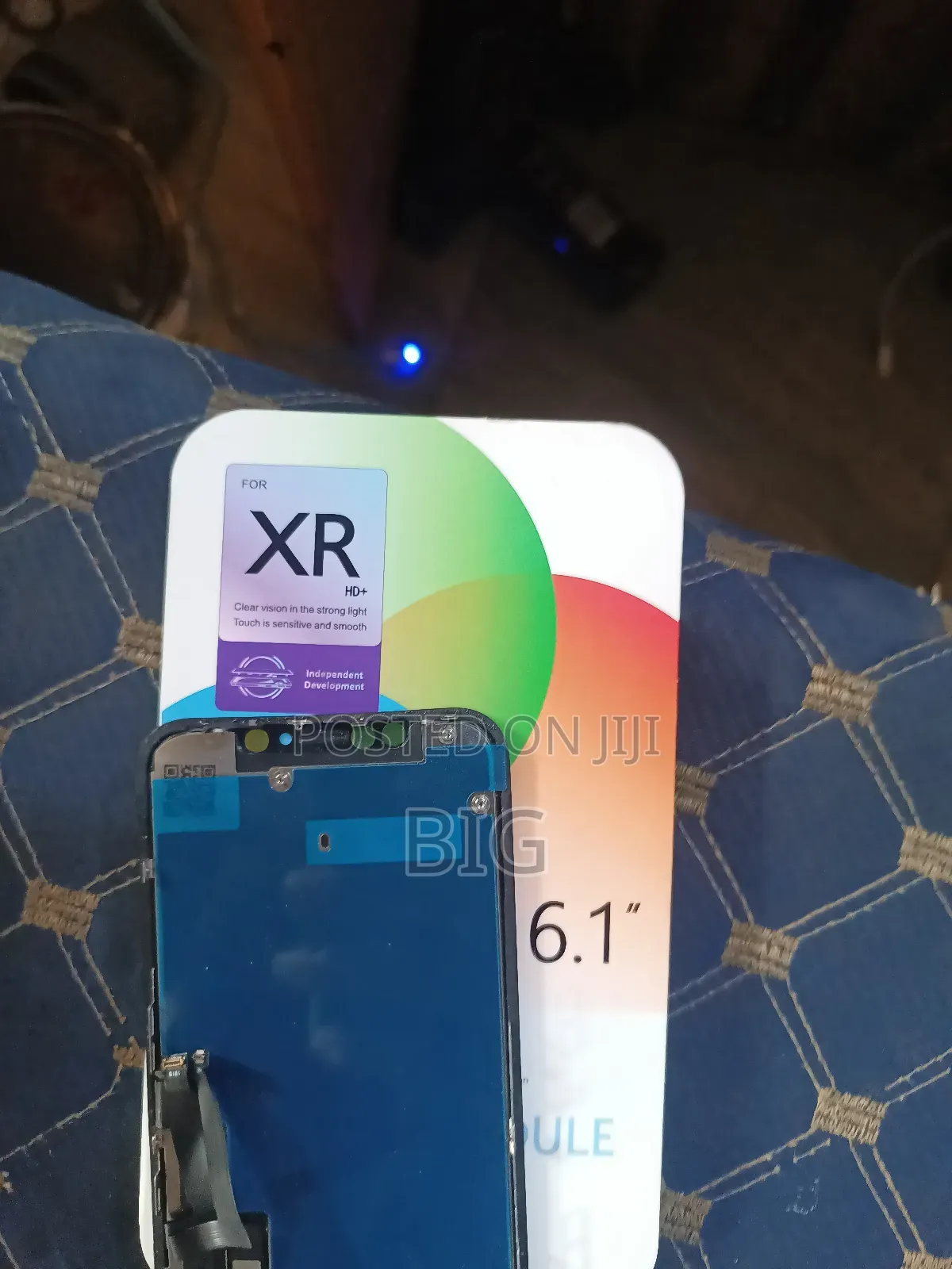 iPhone Xr Screen in Circle - Accessories for Phones & Tablets, Big Jeff ...