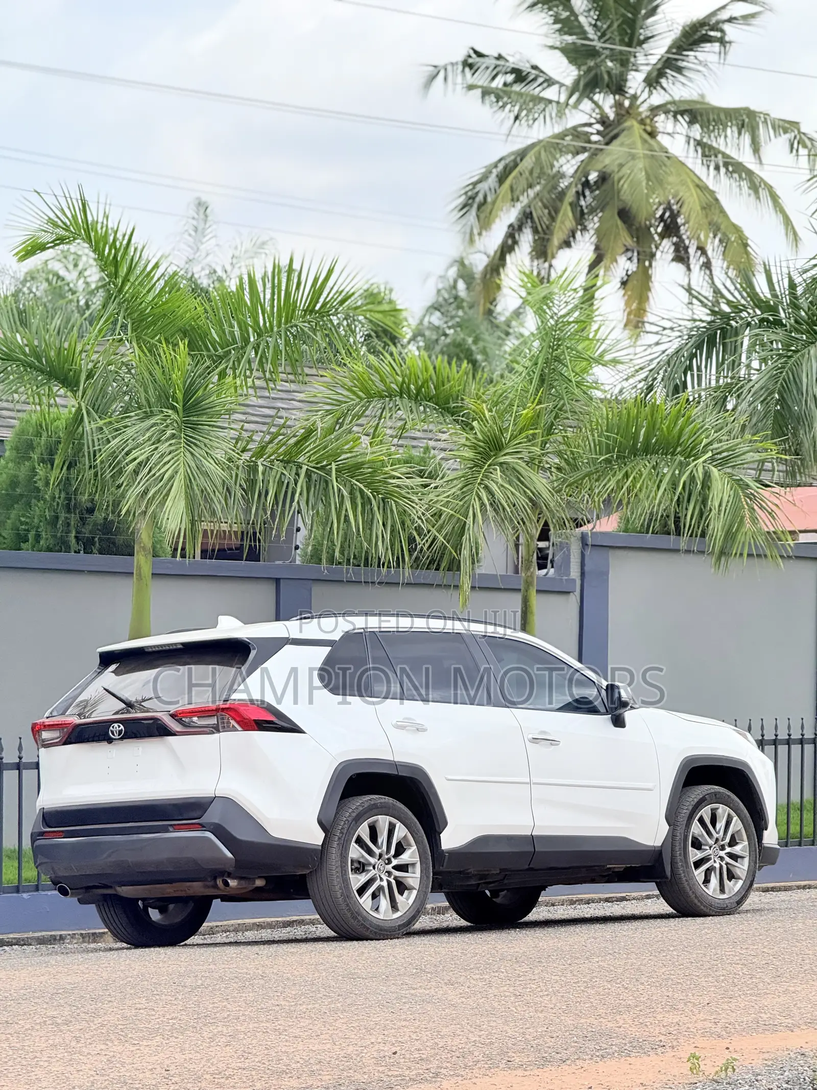 Toyota RAV4 2023 White in Madina - Cars, Champion Motors | Jiji.com.gh