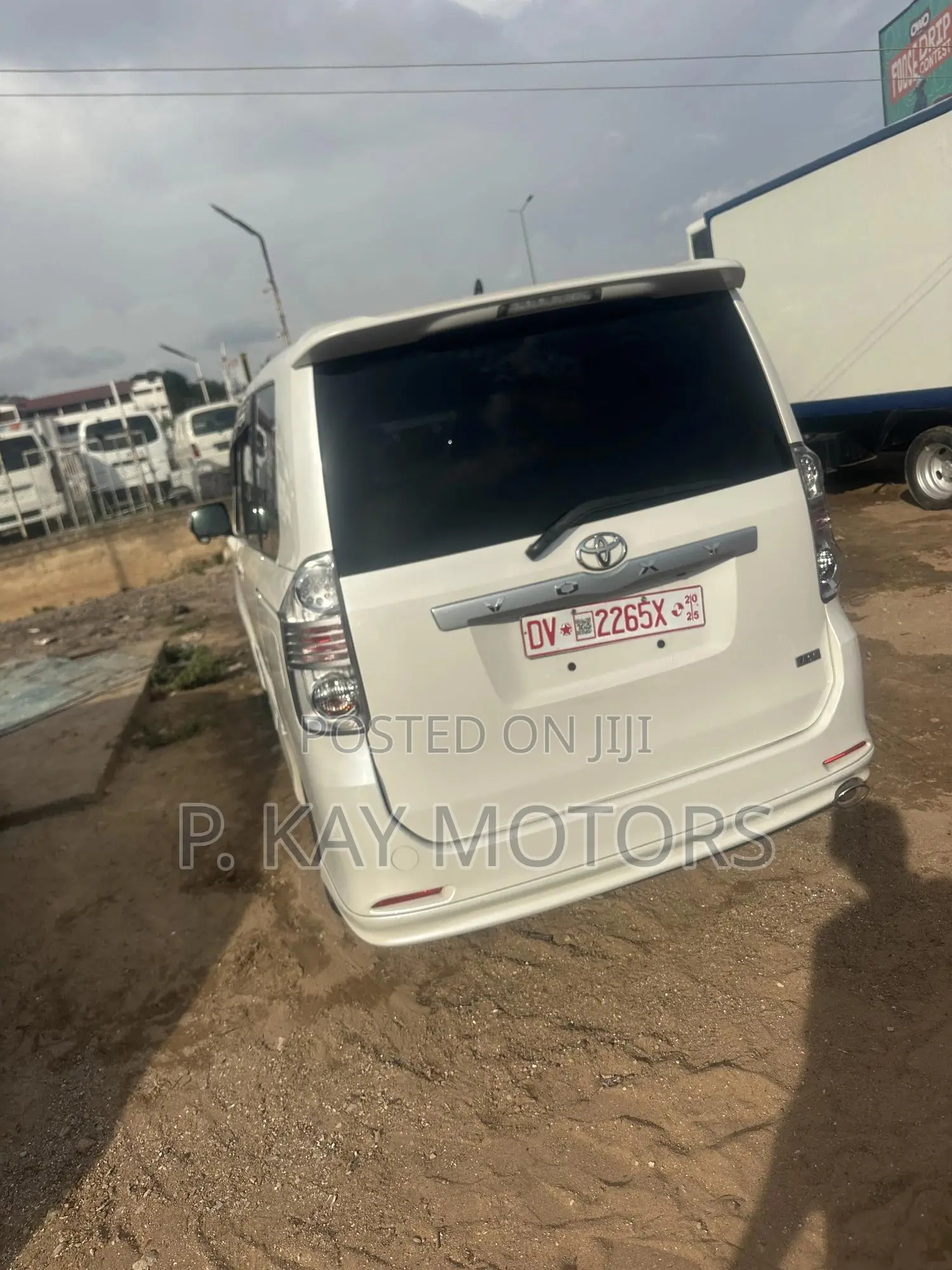 Toyota Voxy 2011 White in Kaneshie - Cars, Owusu Gyane Prince Jnr ...