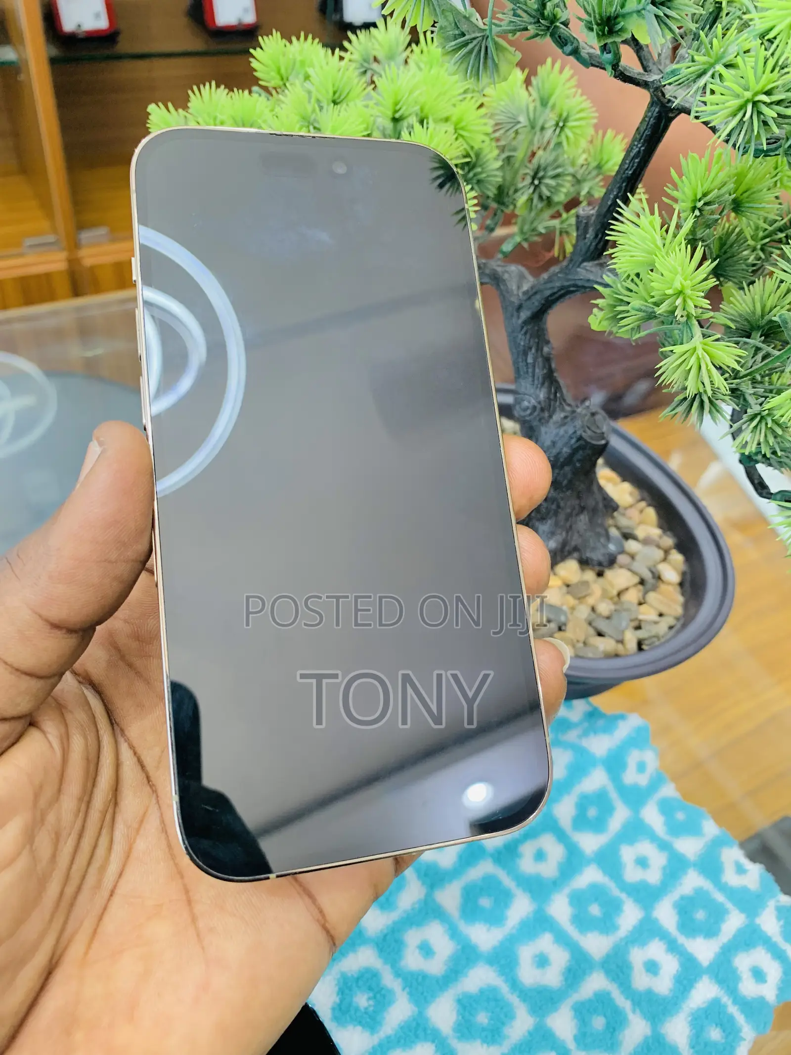 Apple iPhone 12 Pro 128 GB Gold in Circle - Mobile Phones, Tony Karl | Jiji.com.gh