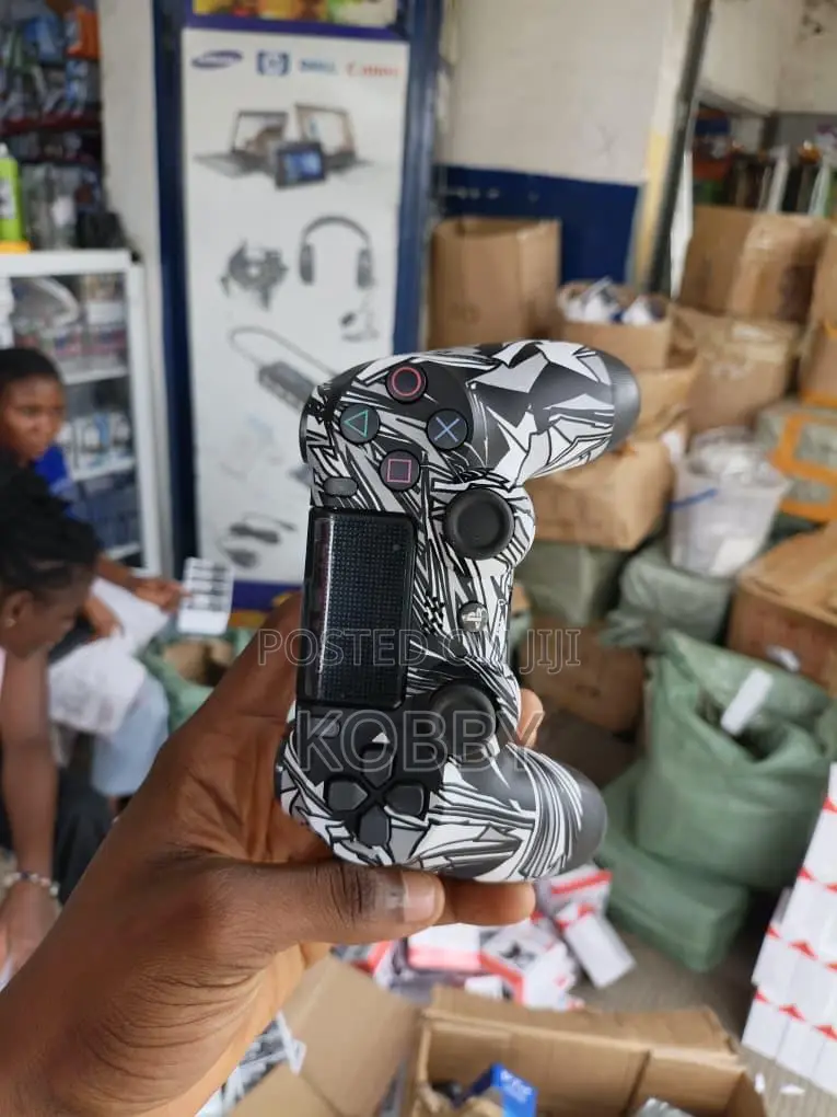 Ps4 Game Pads in Cape Coast Metropolitan - Video Game Consoles, Kobby ...