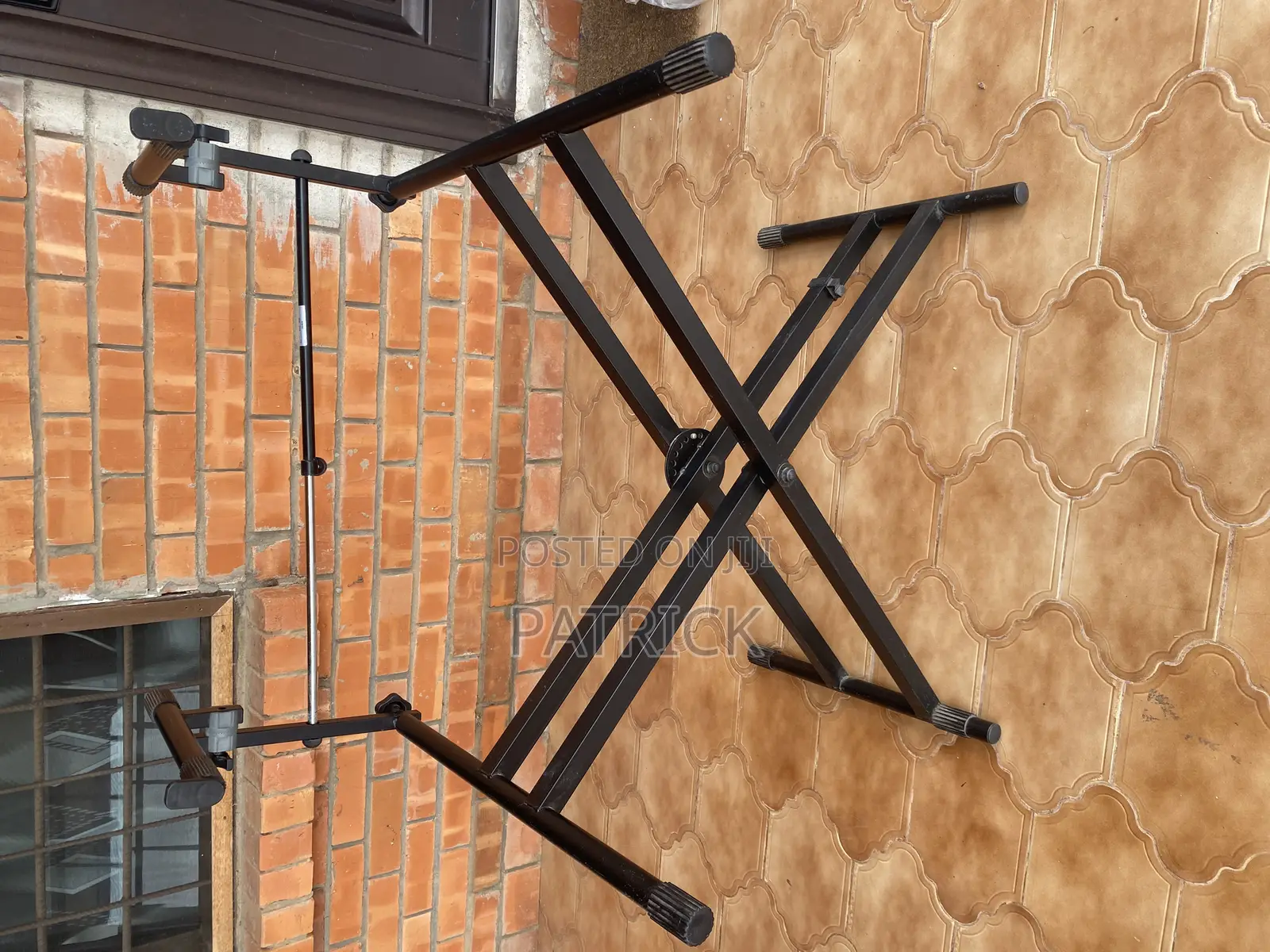 Piano Keyboard Stand in Ashomang Estate - Musical Instruments & Gear ...