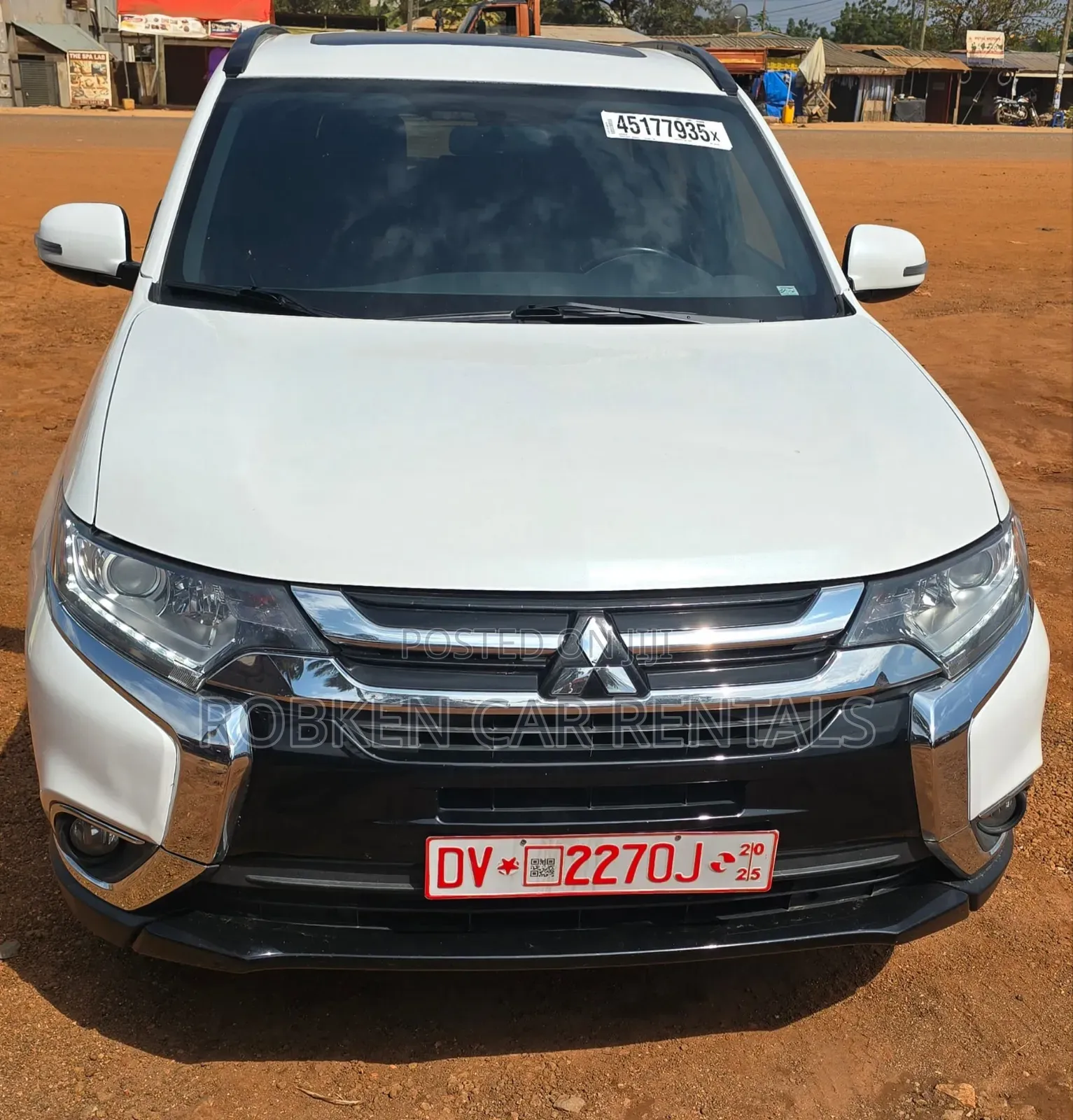 Mitsubishi Outlander 2.4 PHEV AWD 2018 White in Labadi - Cars, Robert ...