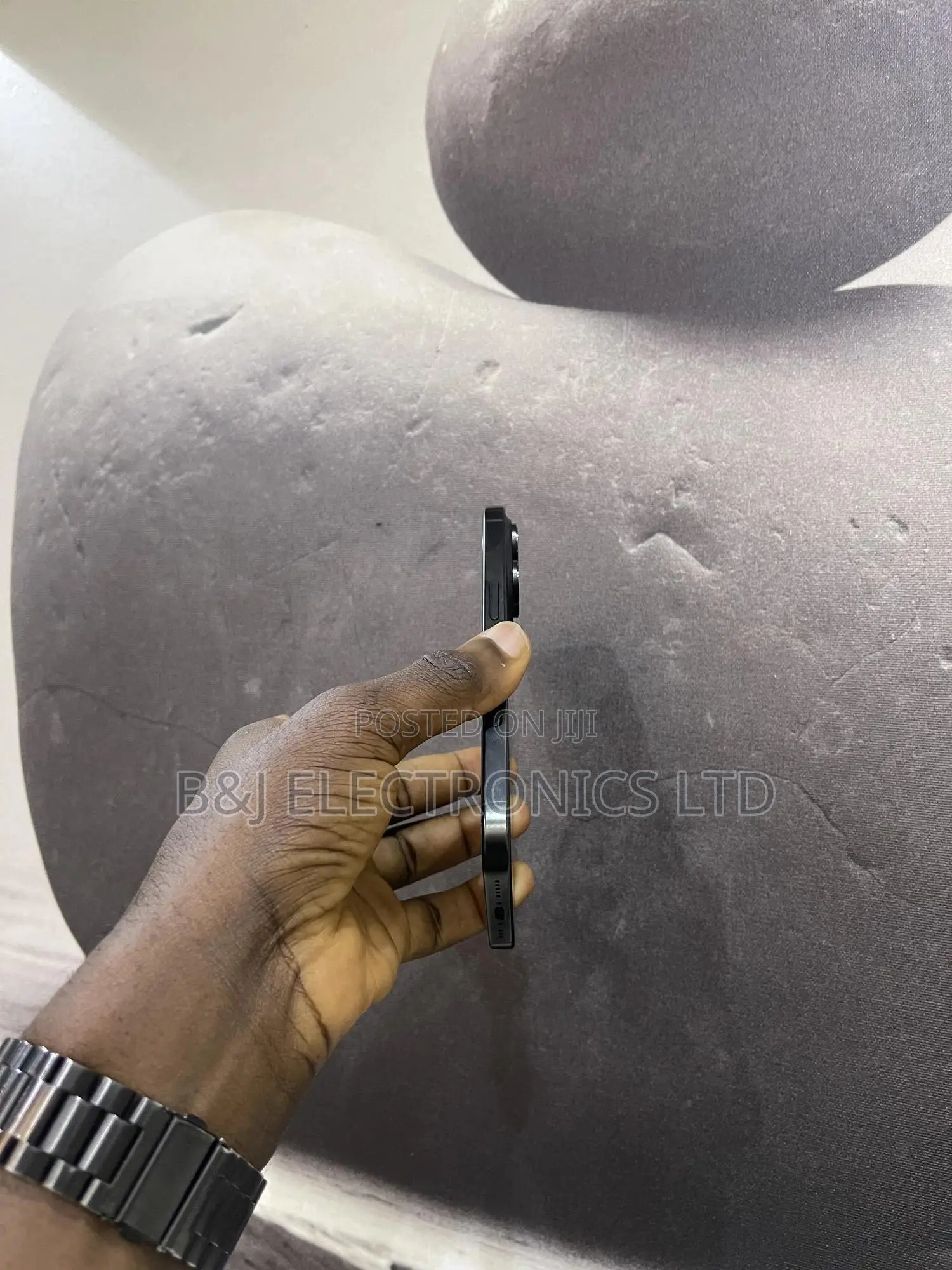 Apple iPhone 16 Pro 128 GB Black in Kumasi Metropolitan - Mobile Phones, B And J | Jiji.com.gh