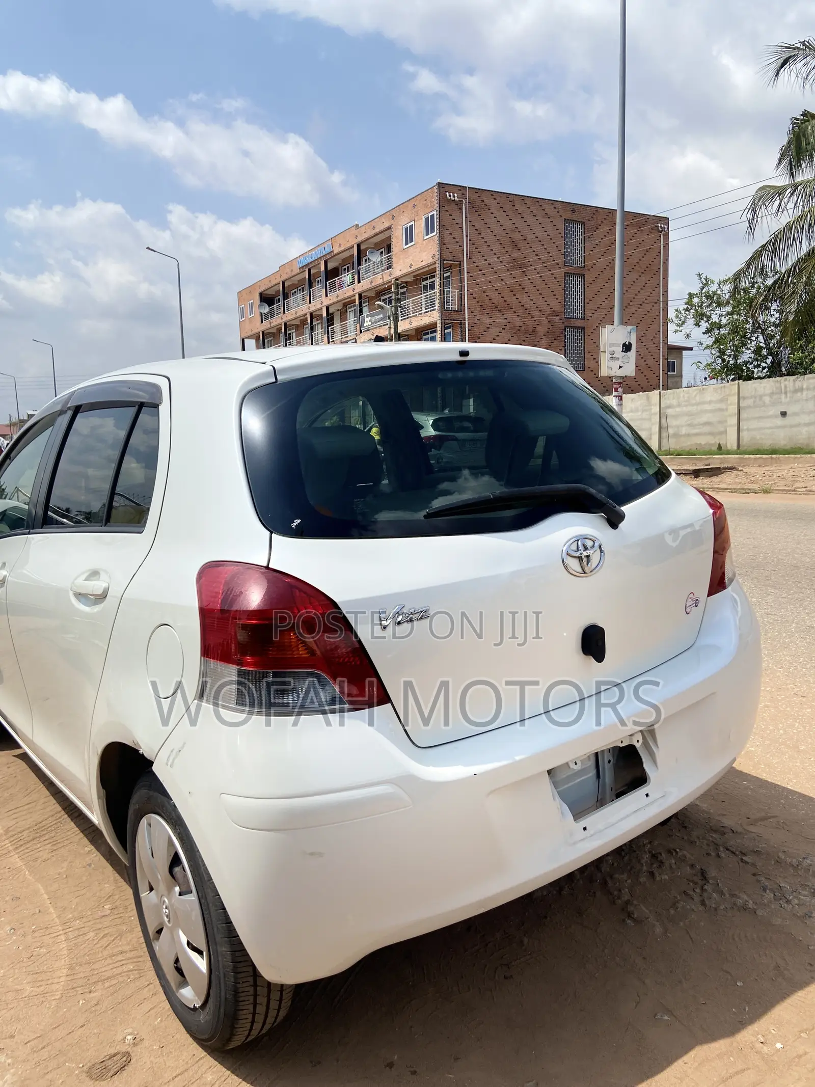 Toyota Vitz 2010 White in Madina - Cars, Okyere Bright | Jiji.com.gh