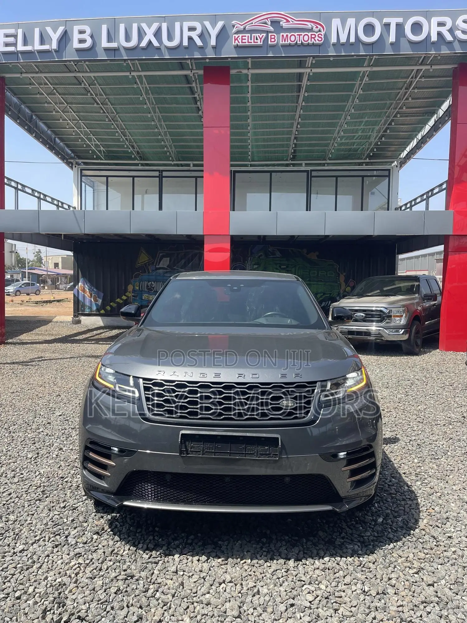 Land Rover Range Rover Velar P380 SE R-Dynamic 4x4 2018 Gray in Tema ...