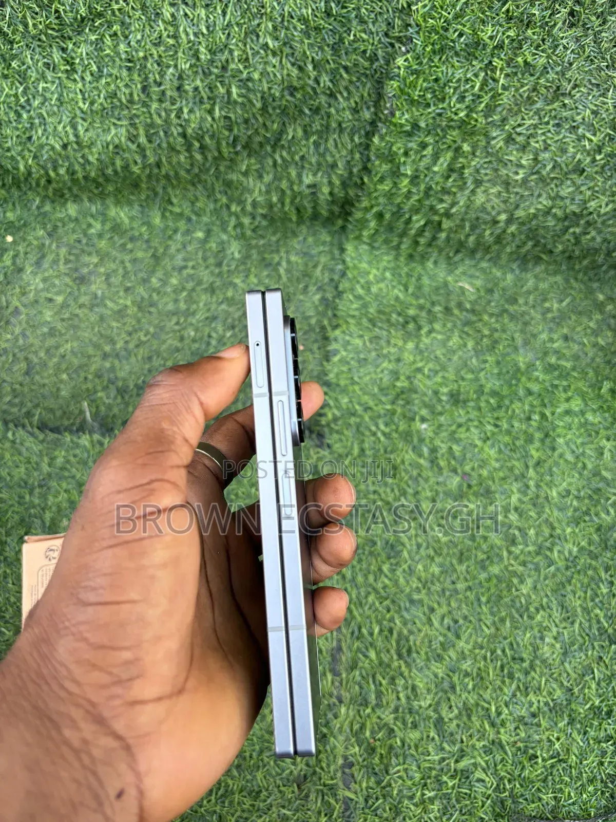 Samsung Galaxy Z Fold6 256 GB Silver in Osu - Mobile Phones, Brown ...