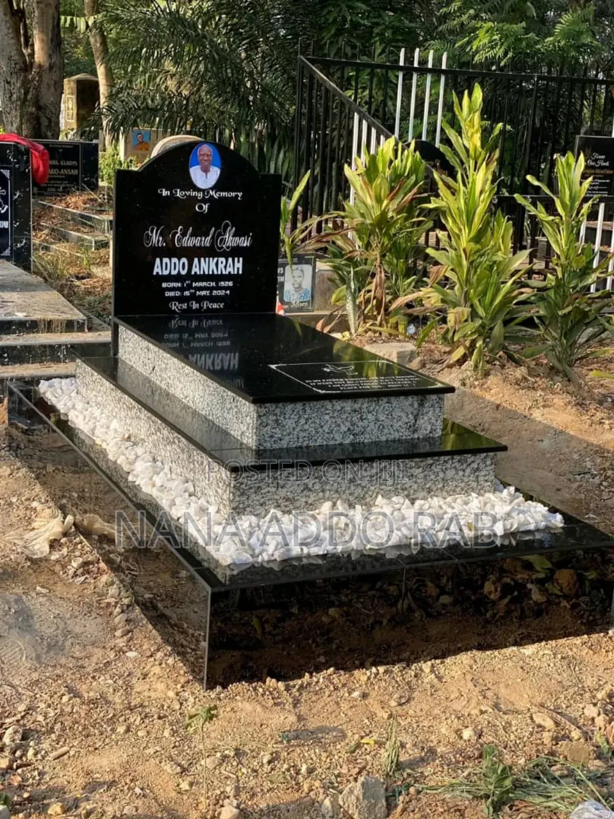 Grave and Tombstone Designs Burial and Cemetery Works as Well in Kumasi ...