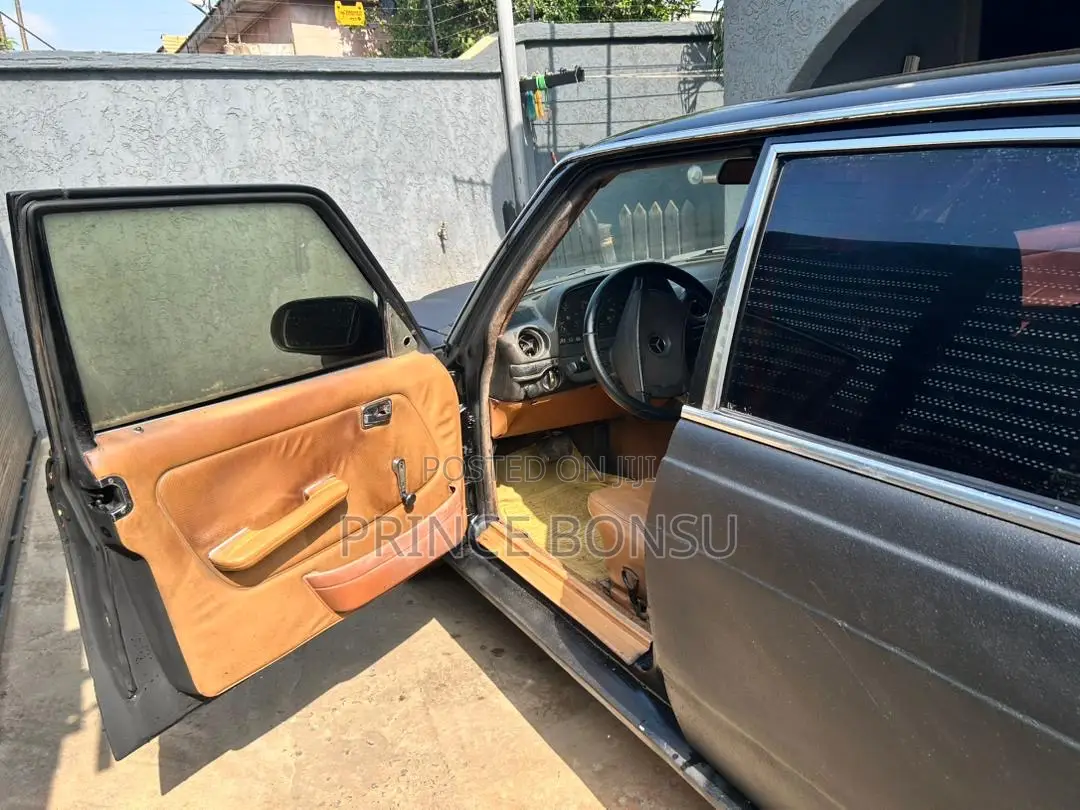 Mercedes-Benz 200 E 1985 Black in Accra Metropolitan - Cars, Prince ...
