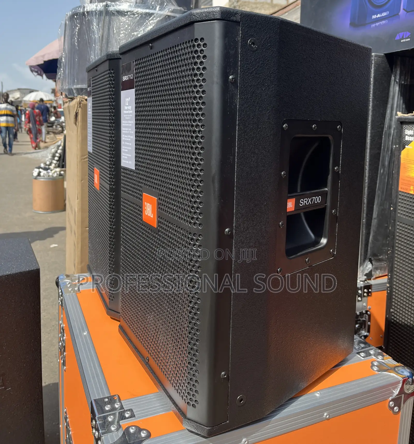 Plywood JBL Srx712m 12-Inch Two-Way Professional Stage Monitor Speaker ...