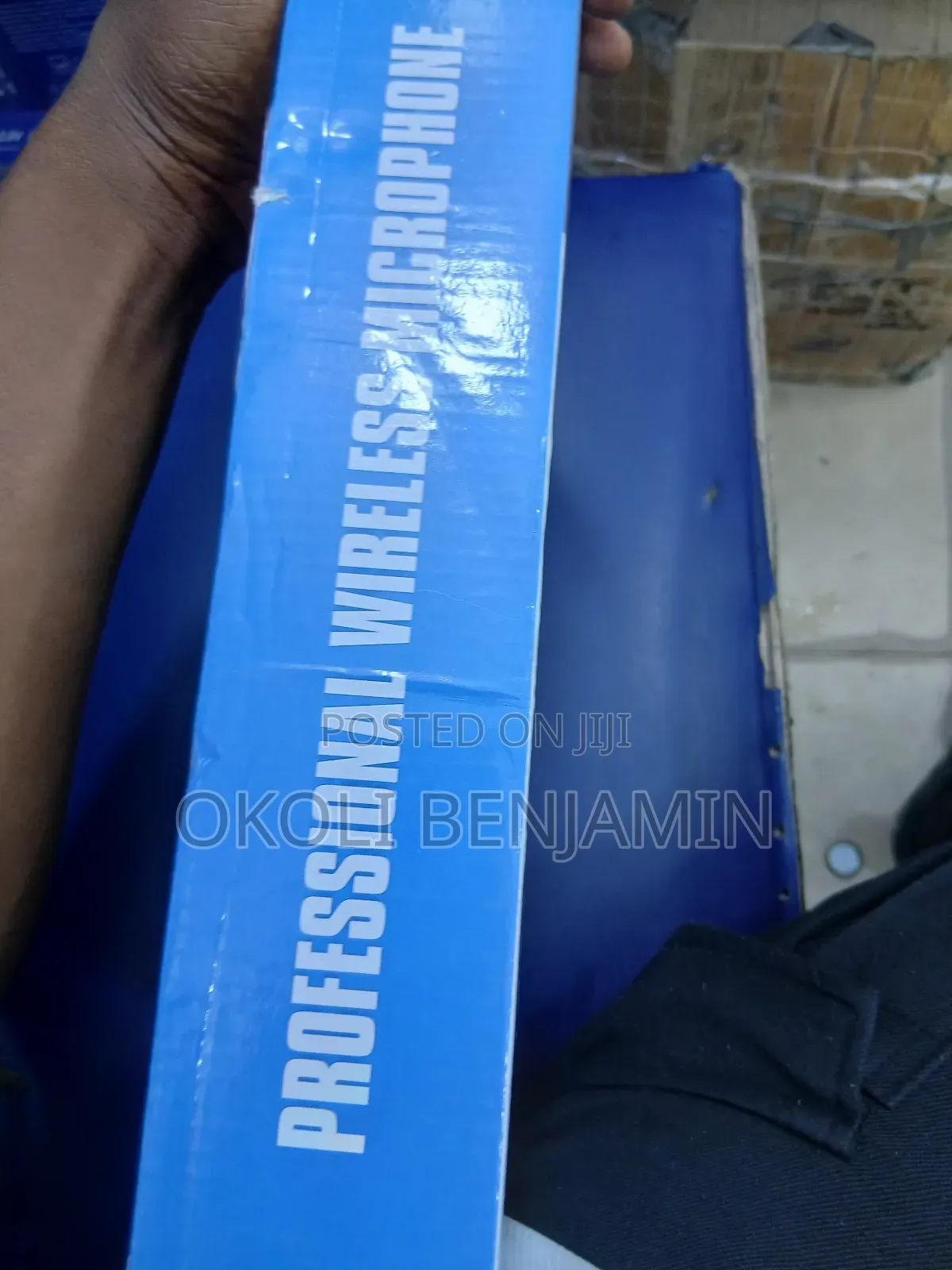 Wirless Microphone in Circle - Audio & Music Equipment, Okoli Benjamin ...