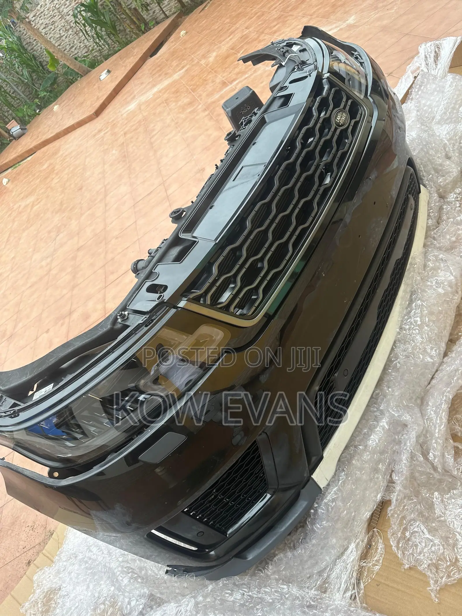 Range Rover Velar Complete Front Bumper in Spintex - Vehicle Parts ...