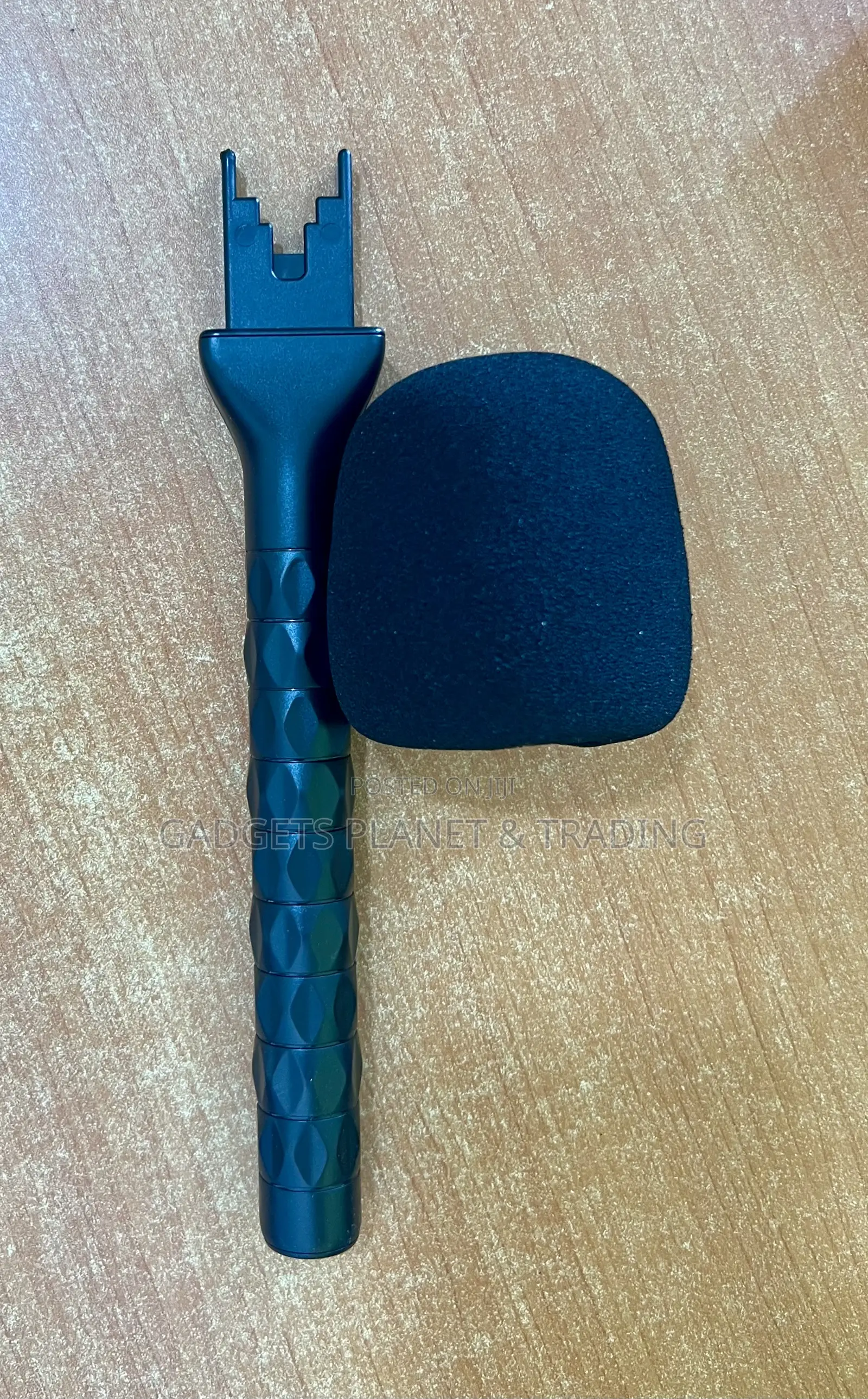 Wireless Lapel Microphone Hand Held Stick in Lartebiokorshie - Audio ...