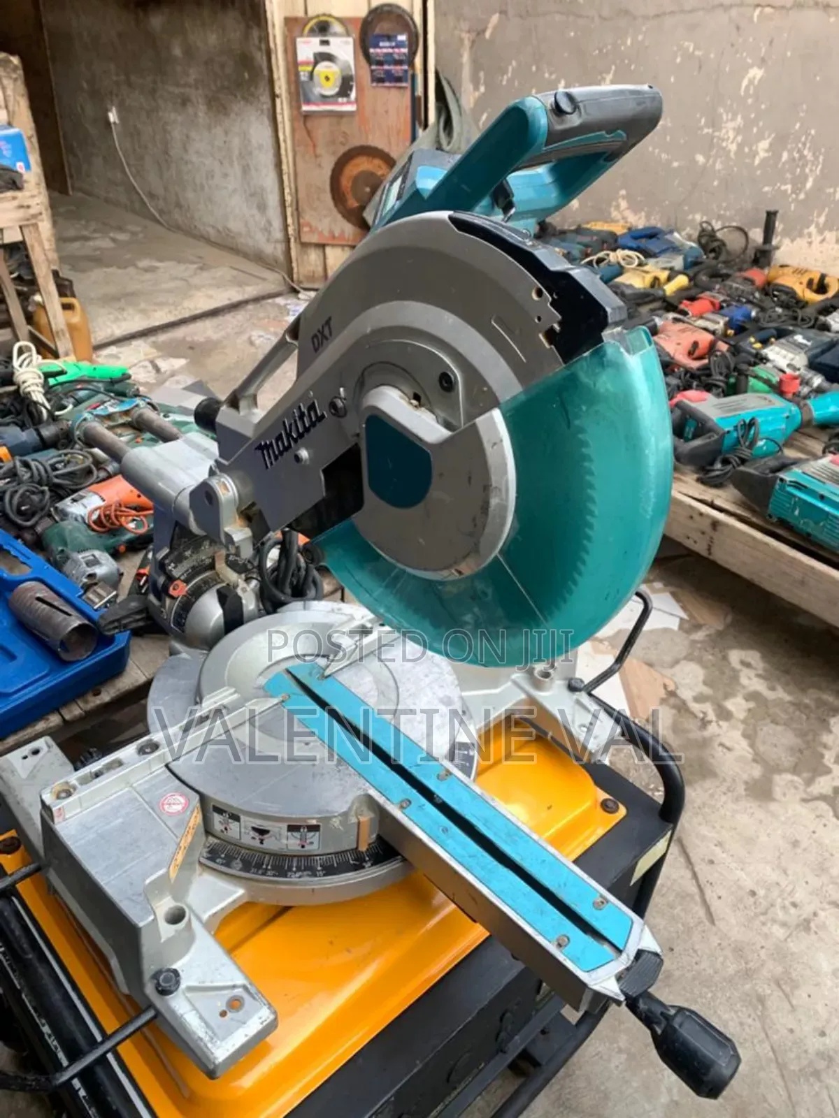 Miter Saw Home Used Working Perfectly in Lapaz - Hand Tools, Valentine Val | Jiji.com.gh