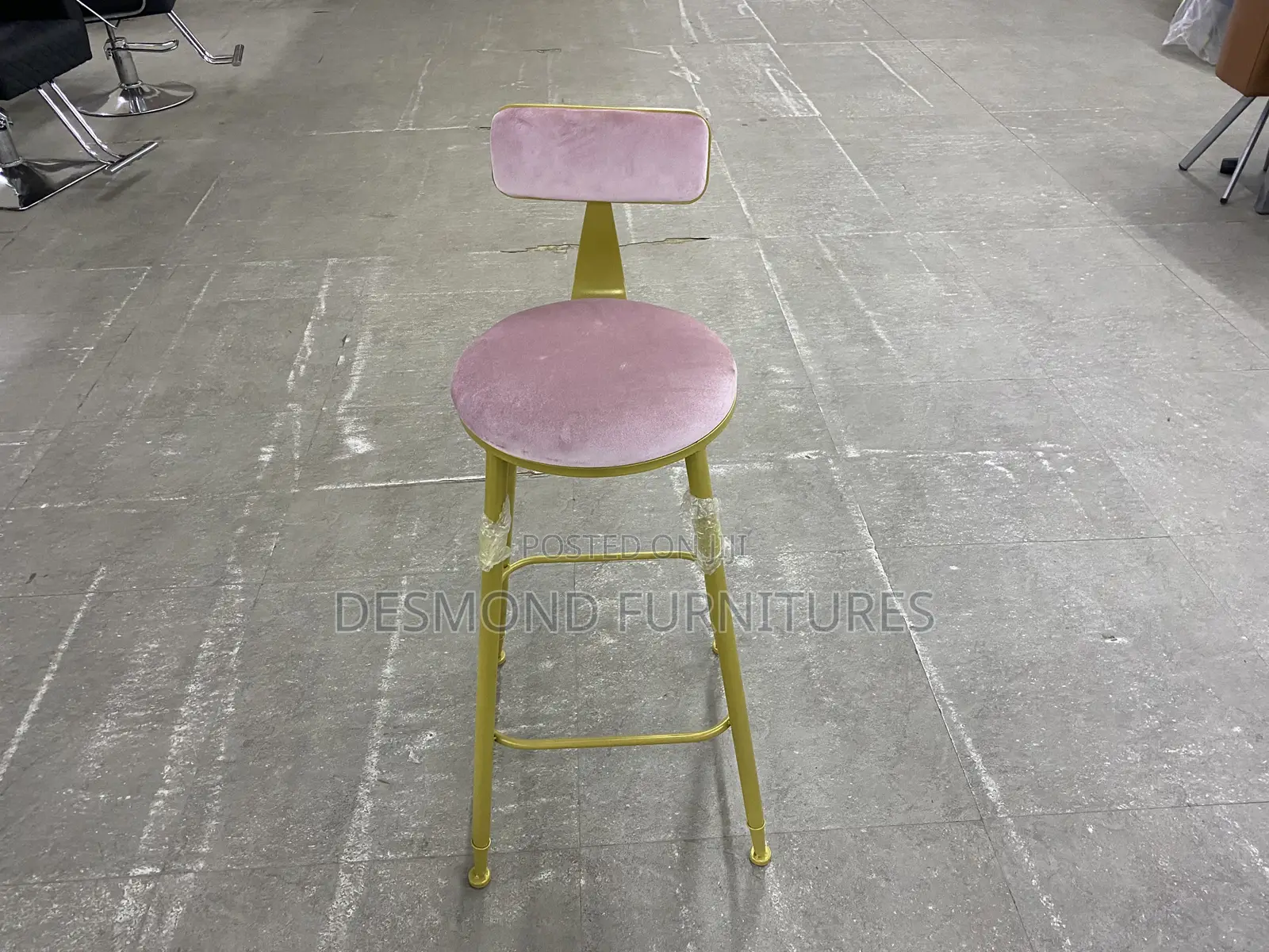 Bar Chairs - Code1040 in Tema Metropolitan - Furniture, Desmond ...