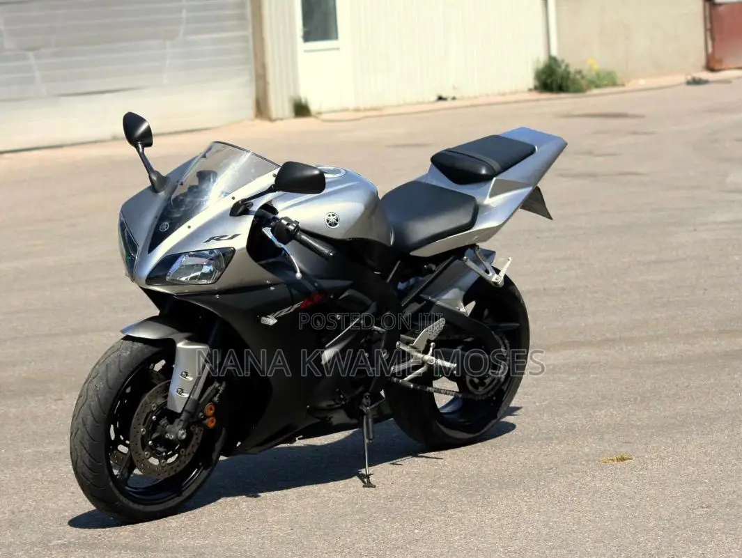 Yamaha R1 2025 Silver in Awutu Senya East Municipal - Motorcycles ...