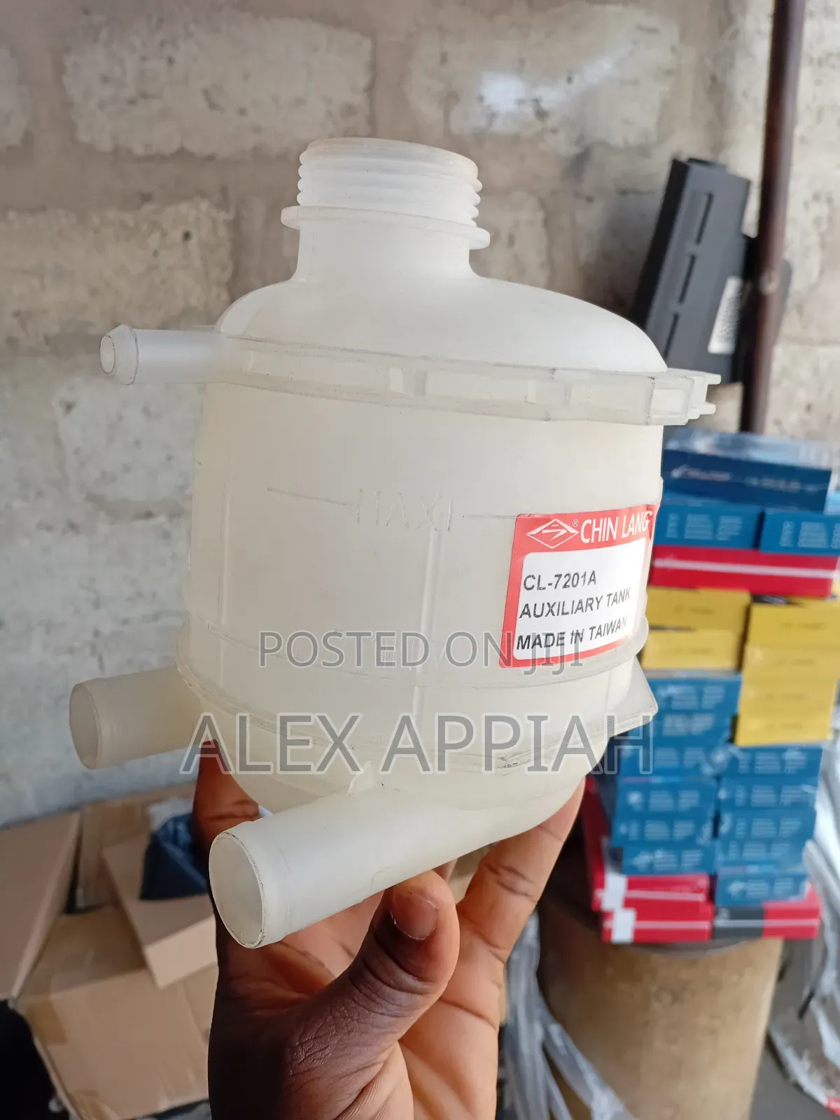 Renault Duster 2012 Reservoir Bottle in Abossey Okai - Vehicle Parts ...