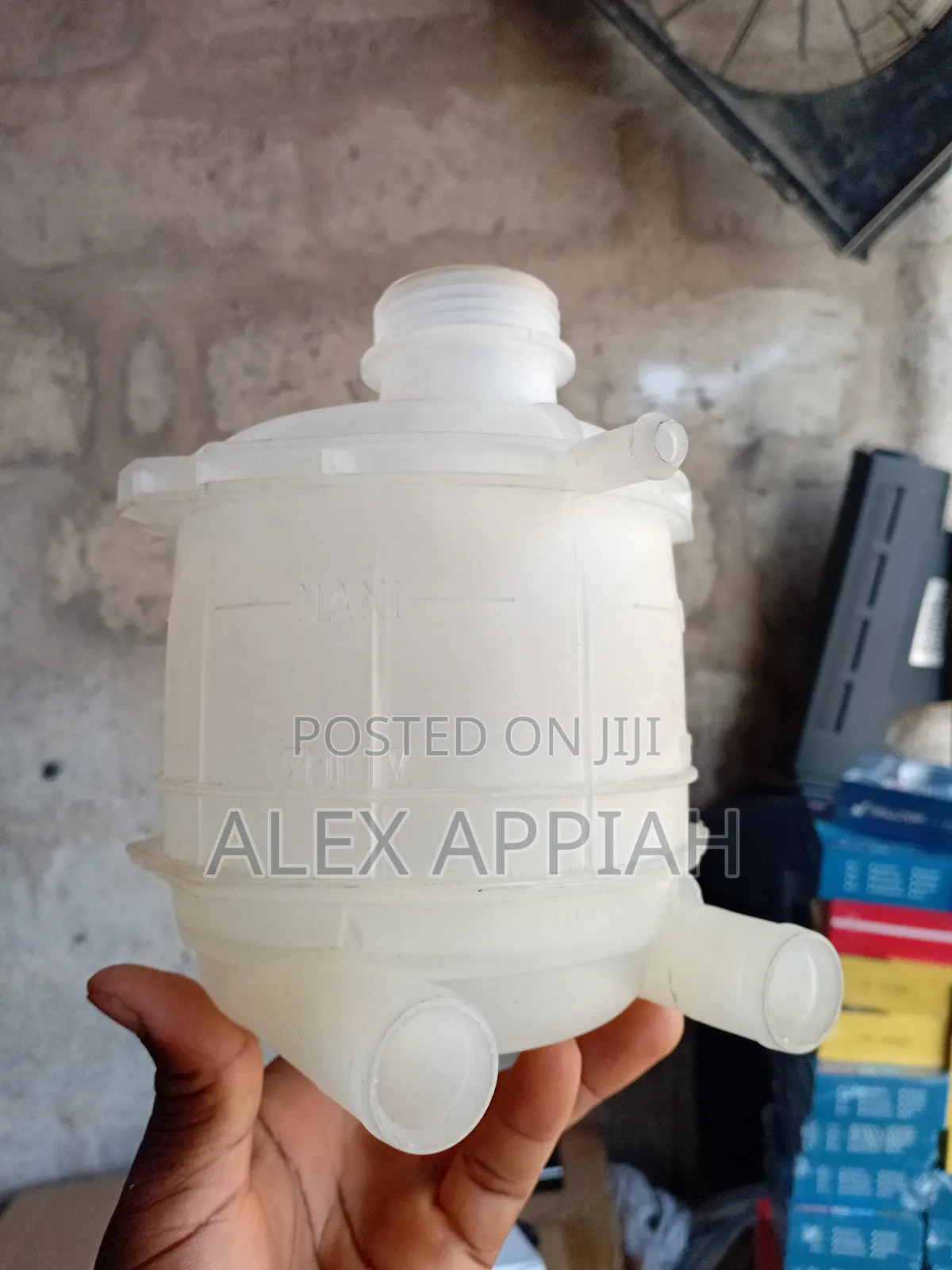 Renault Duster 2012 Reservoir Bottle in Abossey Okai - Vehicle Parts ...