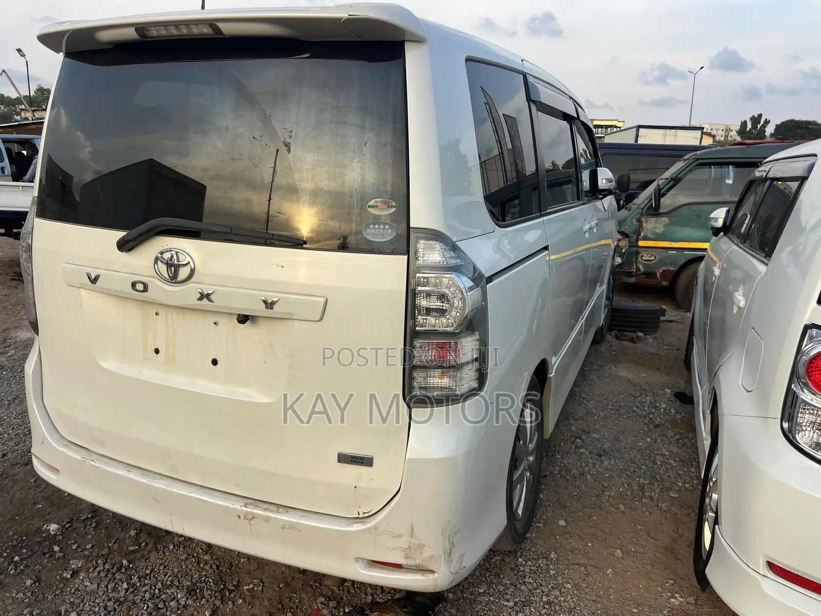 Toyota Voxy 2012 White in Accra Metropolitan - Cars, Ntiri Kwbena ...