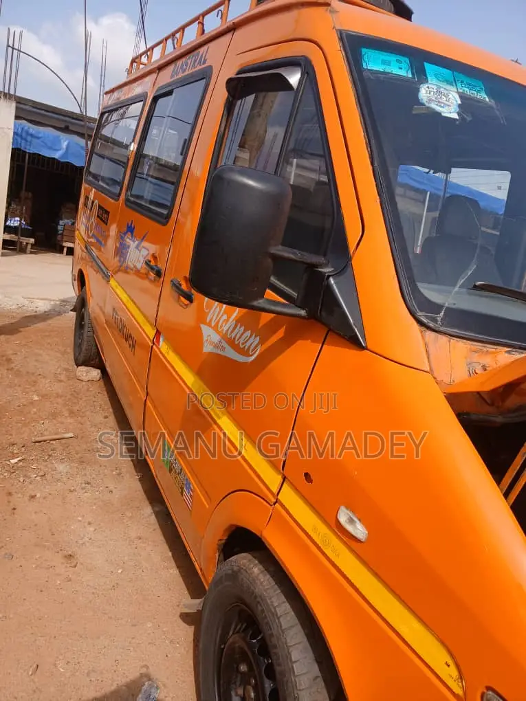 Mercedes-Benz Sprinter 2000 Orange in Mfantsiman Municipal - Buses ...