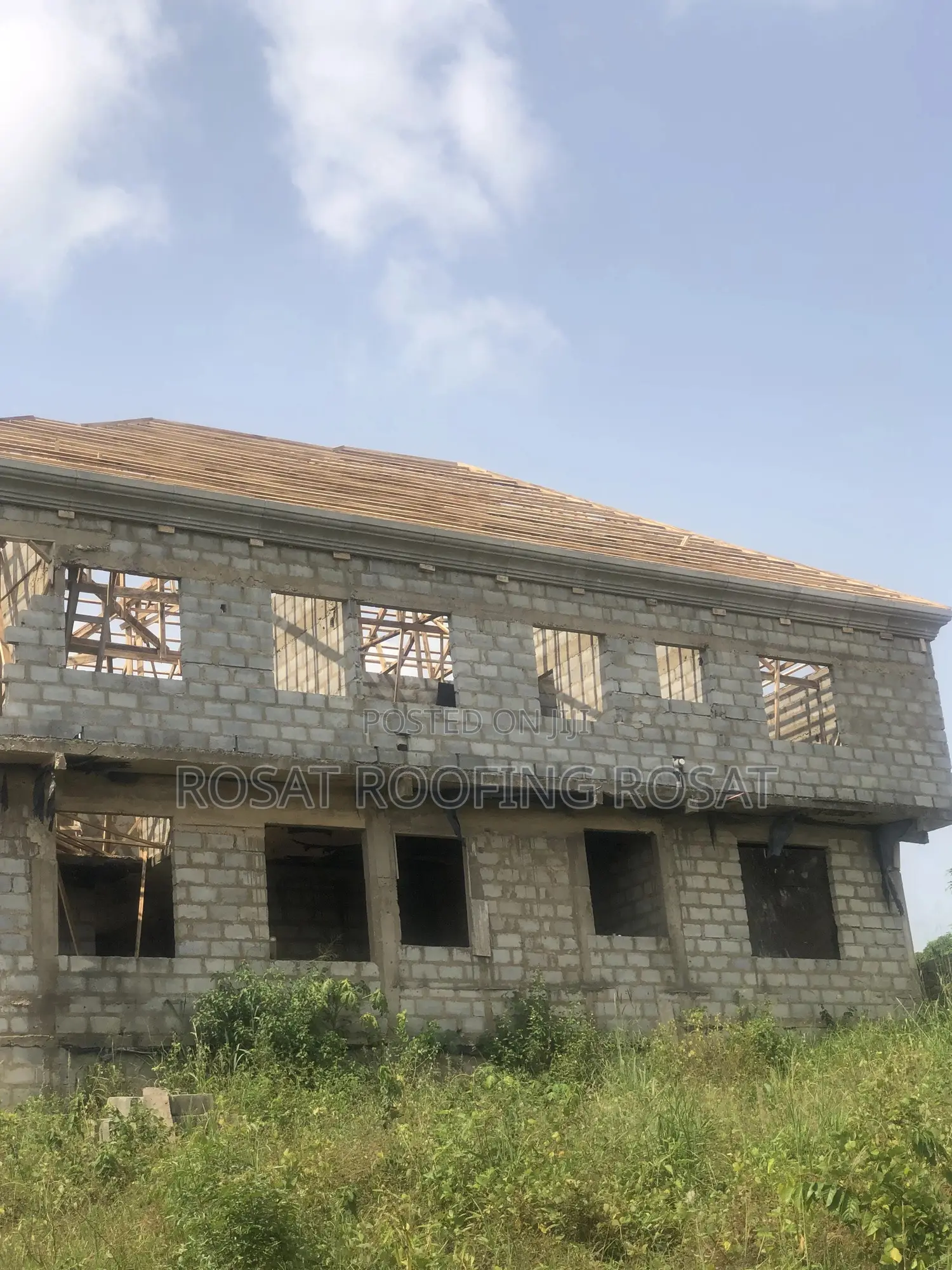 Carpentry Structure With Parapet Design in Tema Metropolitan - Building ...