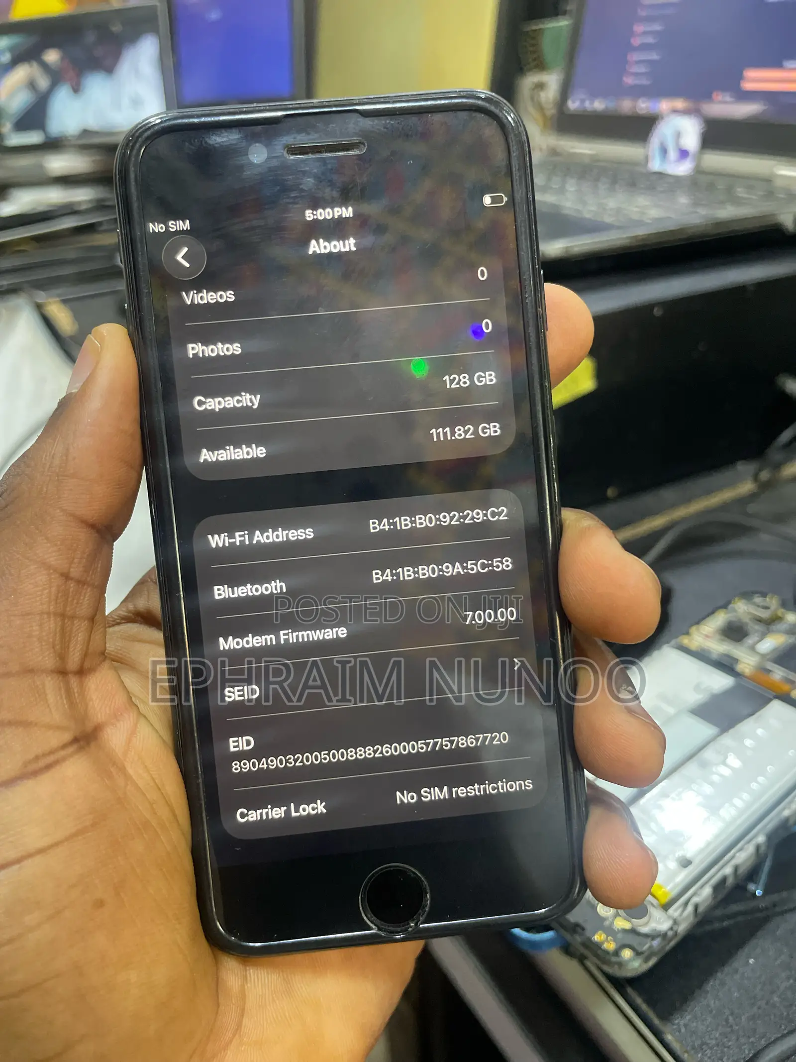 Apple iPhone SE (2022) 128 GB Black in Tema Metropolitan - Mobile ...