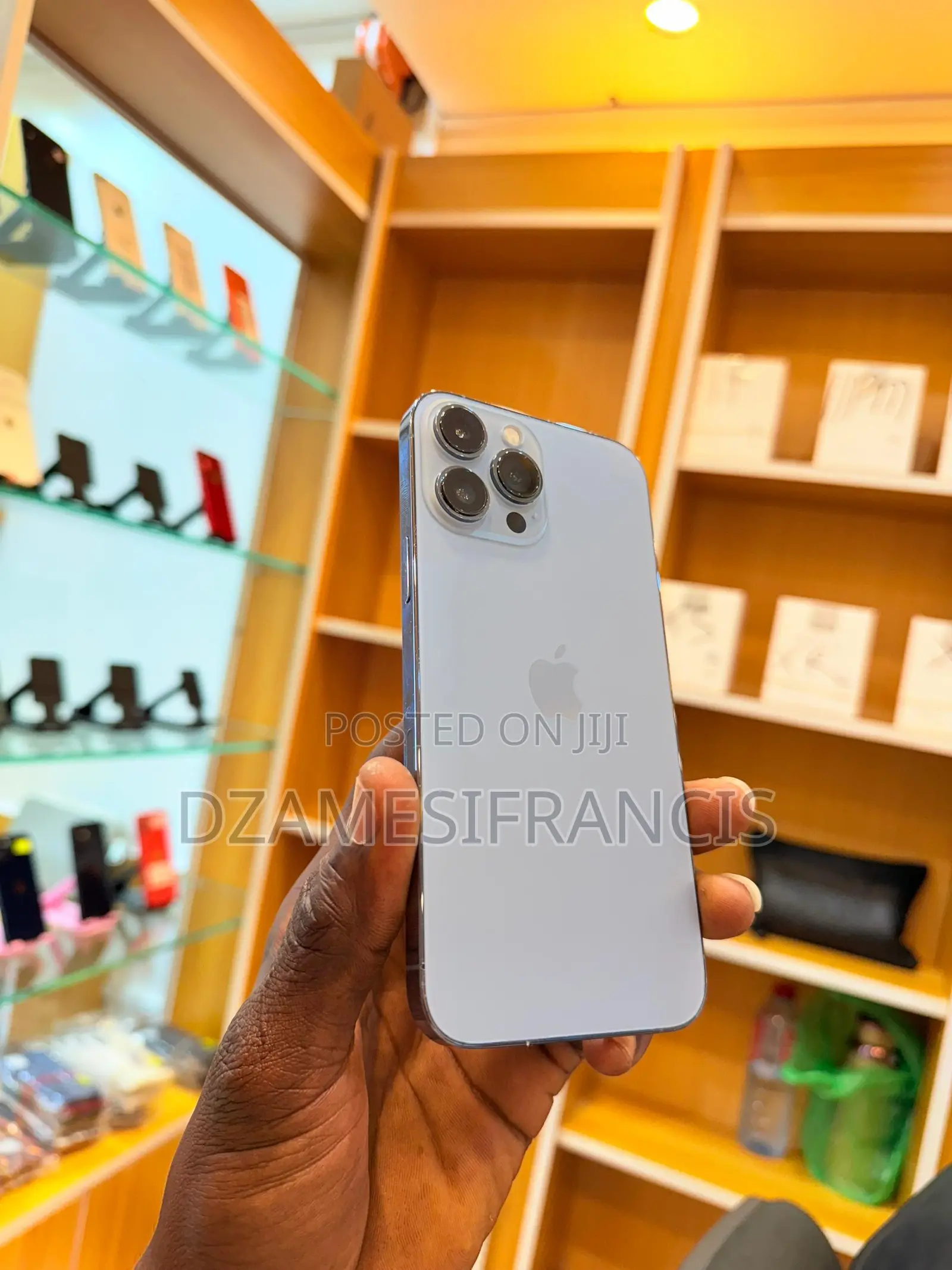 Apple iPhone 16 Pro Max 256 GB Silver in Circle - Mobile Phones ...