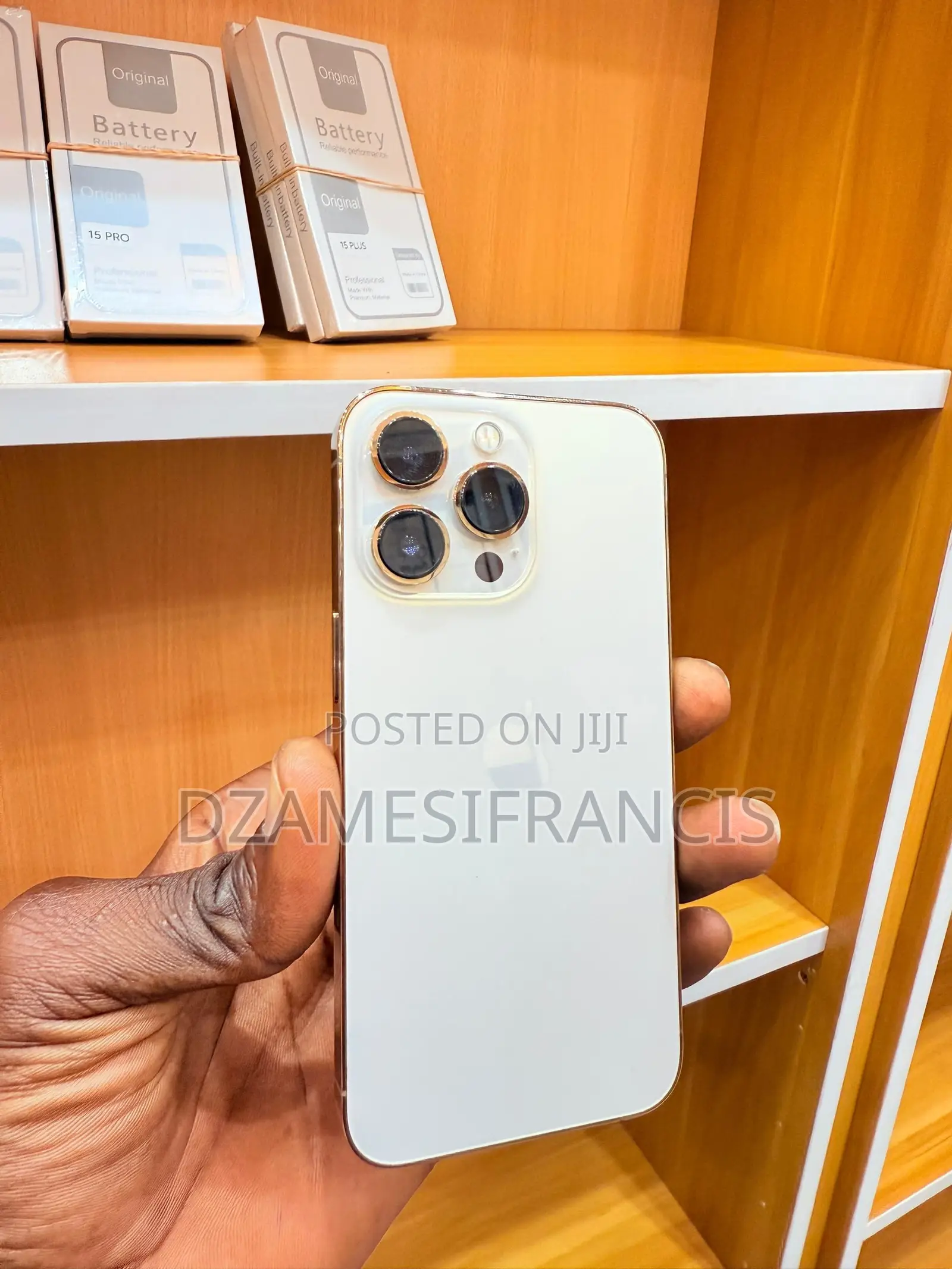 Apple iPhone 16 Pro Max 256 GB Silver in Circle - Mobile Phones ...