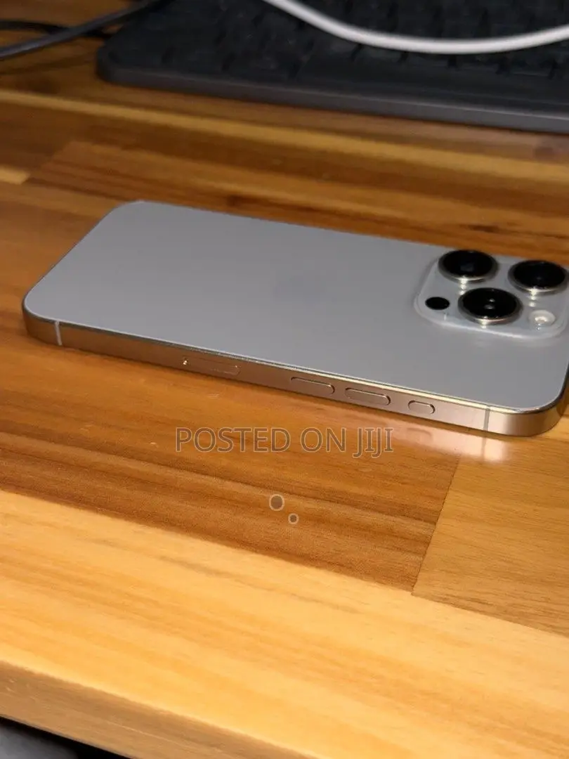 Apple iPhone 15 Pro Max 512 GB Silver in Accra Metropolitan - Mobile ...