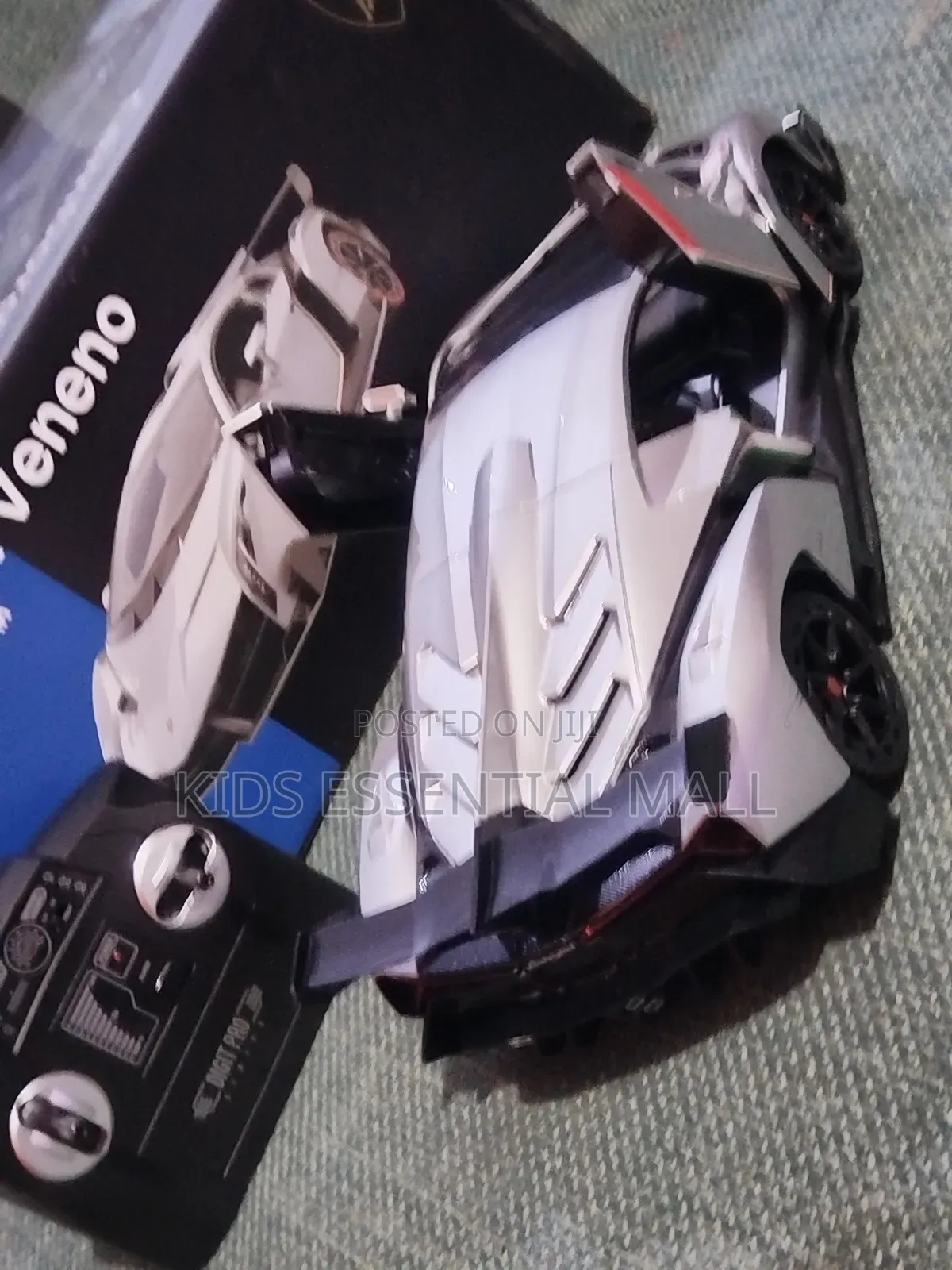 Lamborghini Veneno in Tema Metropolitan - Toys, Games & Bikes, Kids ...