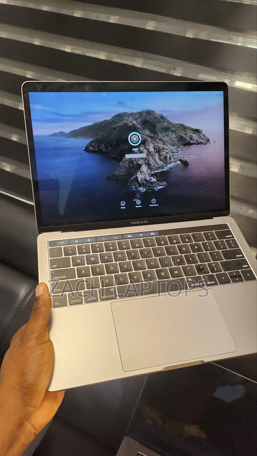 Laptop Apple MacBook 2018 8GB Intel Core I7 SSD 512GB in Circle ...