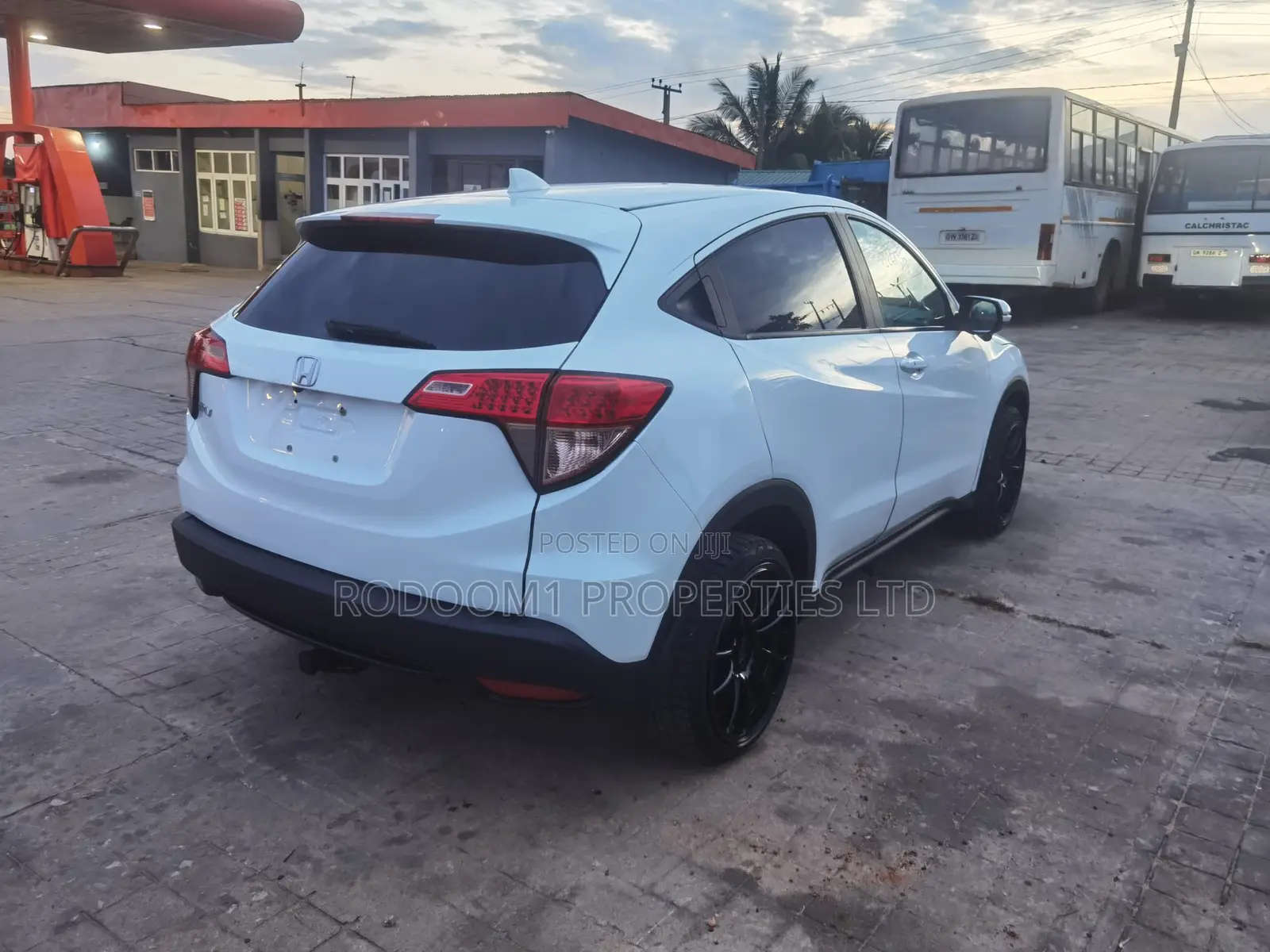 Honda HR-V 4dr SUV (1.5L 4cyl CVT) 2016 White in Achimota - Cars ...