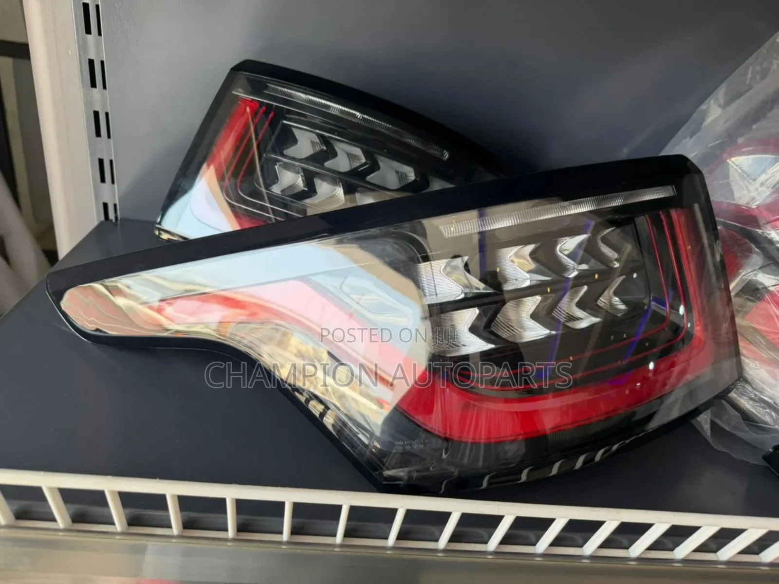 Rover Range Rover Sport 2018-2019-2020-2021-2022 Tail Light in Abossey ...
