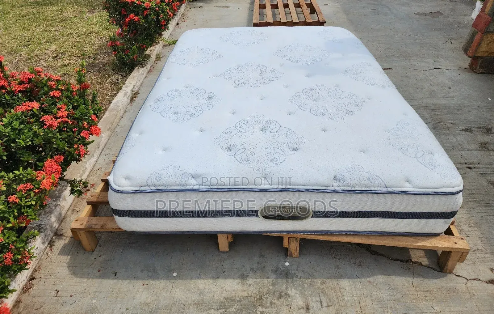 Beautyrest Queen Size 13 Inches in Awoshie - Furniture, Albert Dadson ...