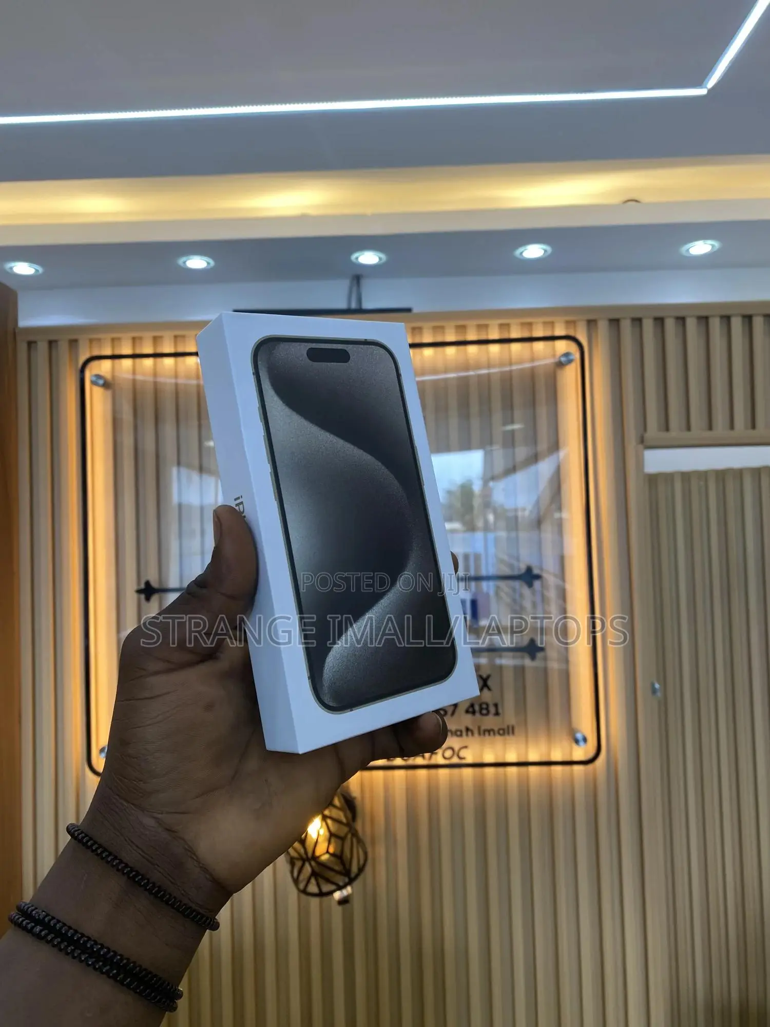 New Apple iPhone 15 Pro Max 256 GB Black in Circle - Mobile Phones ...