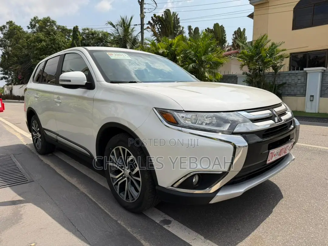 Mitsubishi Outlander SE FWD 2016 White in East Legon - Cars, Charles ...