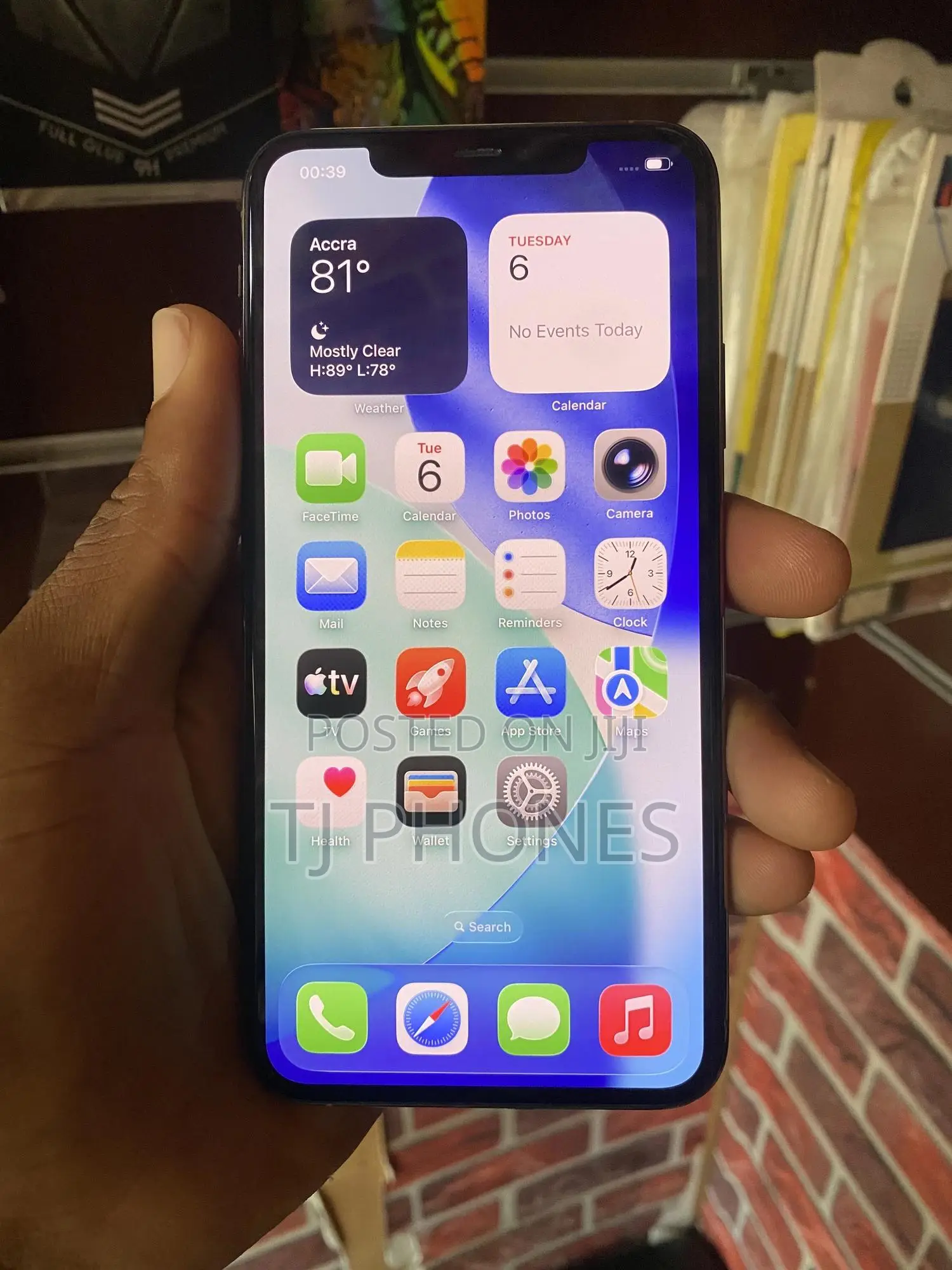 Apple iPhone 11 Pro Max 64 GB Gold in Accra Metropolitan - Mobile ...