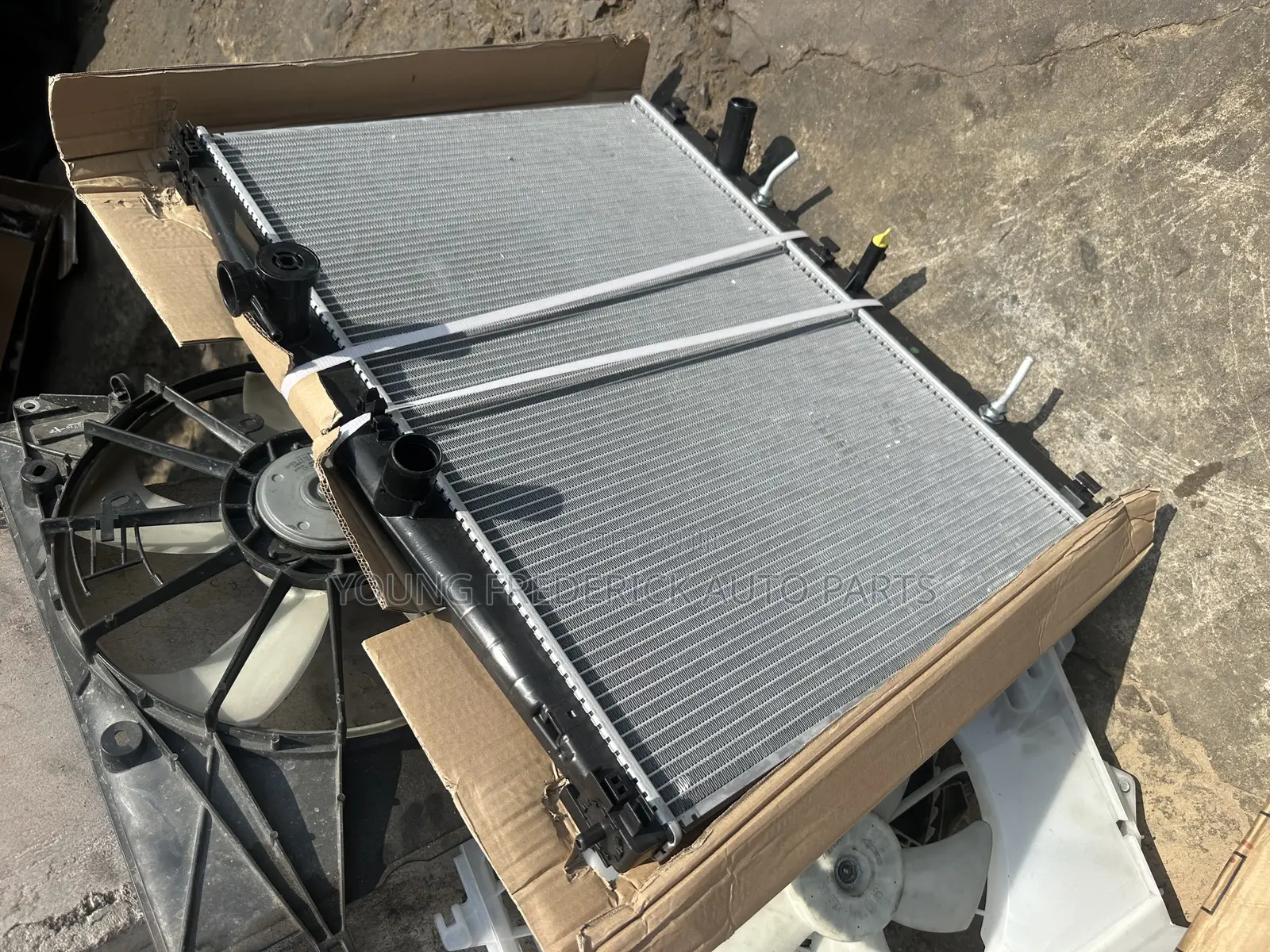 Toyota Highlander/Lexus Rx350 2015 2016 2017 2018 Radiator in Abossey ...