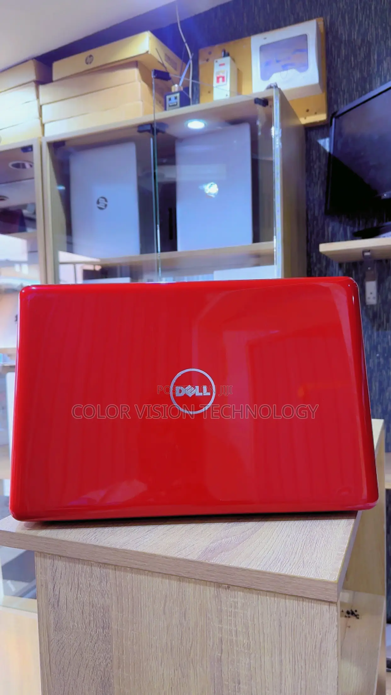 Laptop Dell Inspiron 15 4GB Intel SSD 128GB in Tema Metropolitan ...