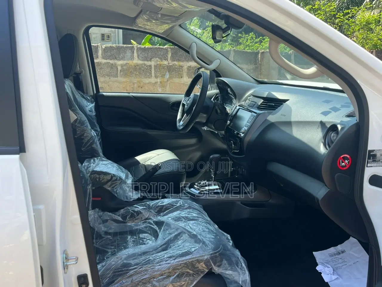 New Nissan Navara 2025 White in Spintex - Cars, Triple Seven Automobile ...