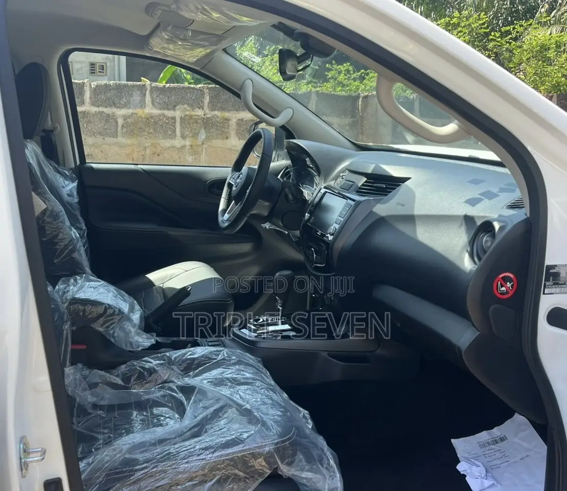 New Nissan Navara 2025 White in Spintex - Cars, Triple Seven Automobile ...