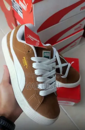 Sneakers Hub in Kumasi Metropolitan - Shoes, Yakubu Moro | Jiji.com.gh