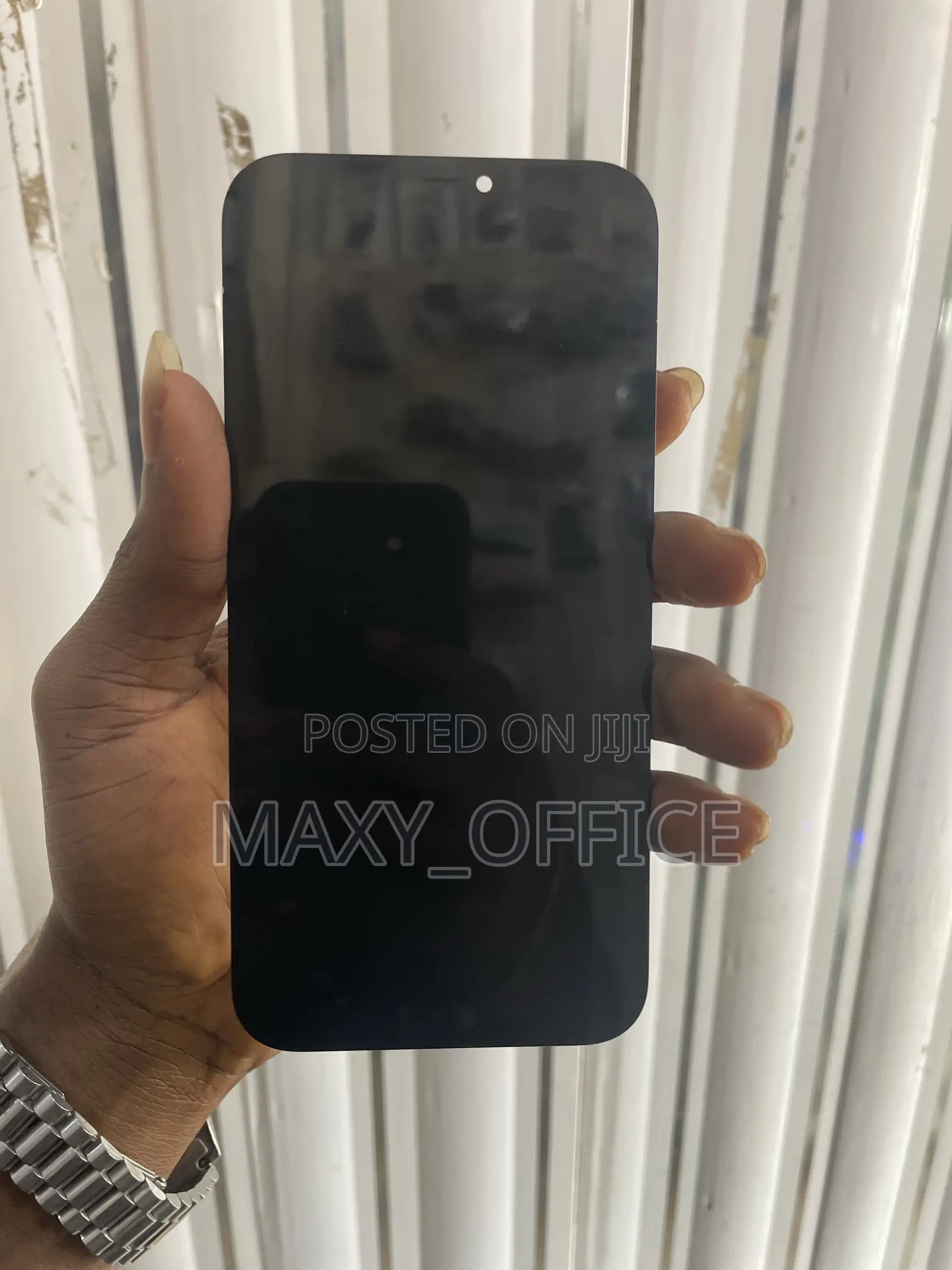 Icloud Screen for iPhone 14 Pro Max in Circle - Accessories for Phones ...