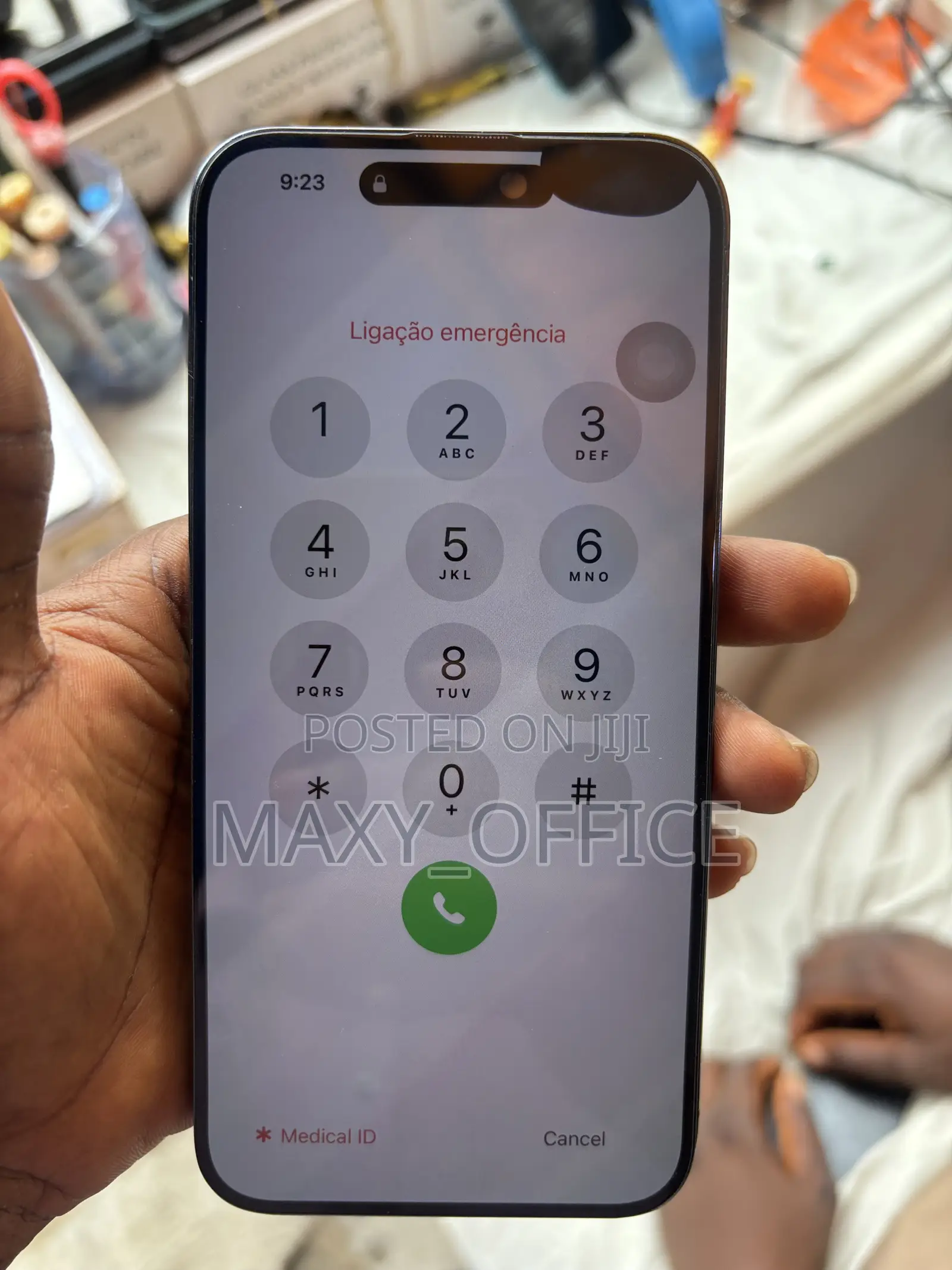 Icloud Screen for iPhone 14 Pro Max in Circle - Accessories for Phones ...