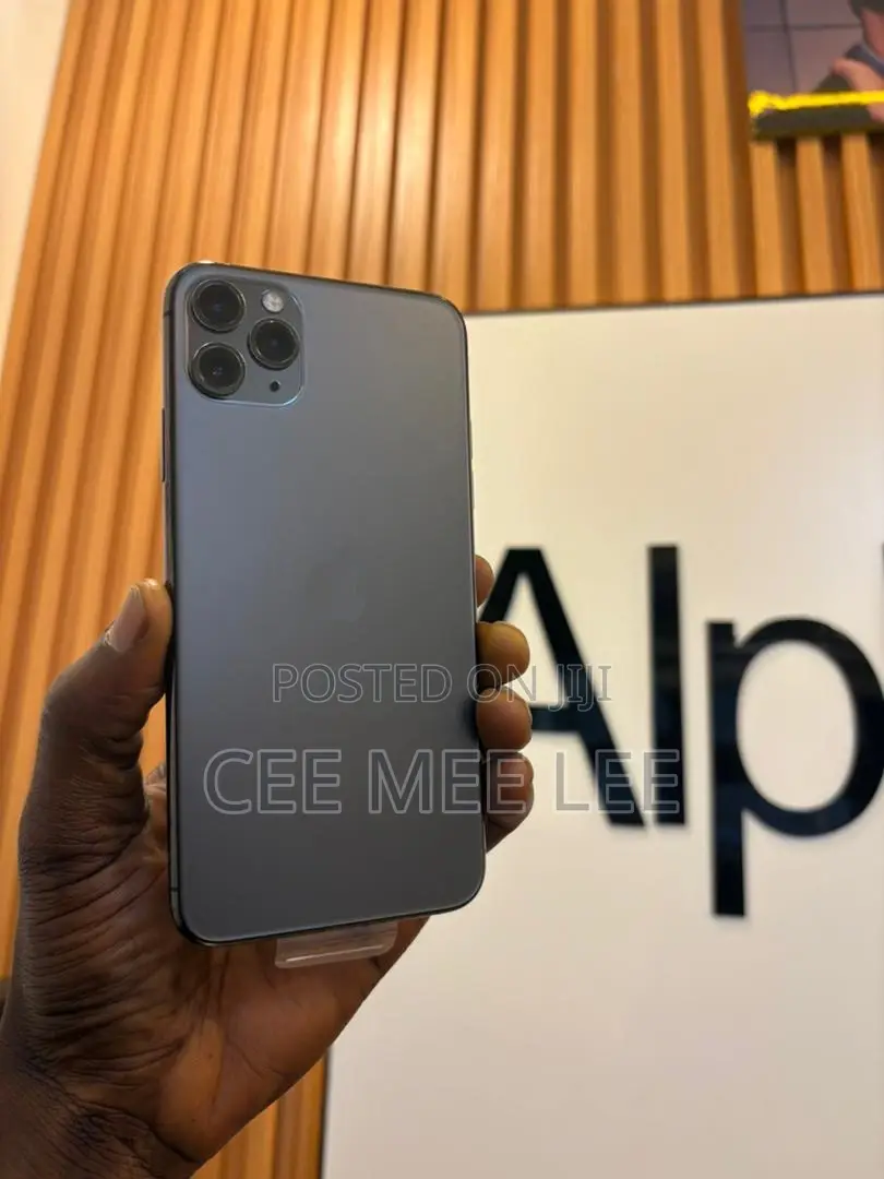 Apple iPhone 11 Pro Max 64 GB Silver in Kumasi Metropolitan - Mobile ...