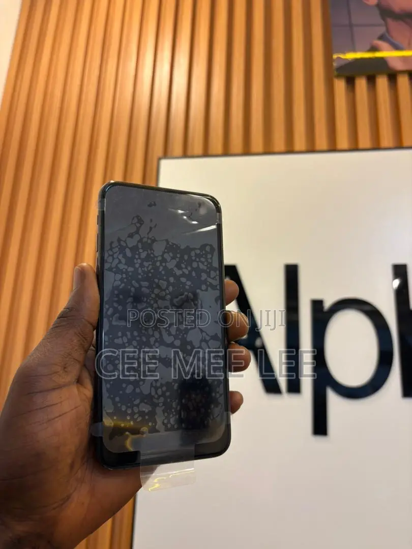 Apple iPhone 11 Pro Max 64 GB Silver in Kumasi Metropolitan - Mobile ...