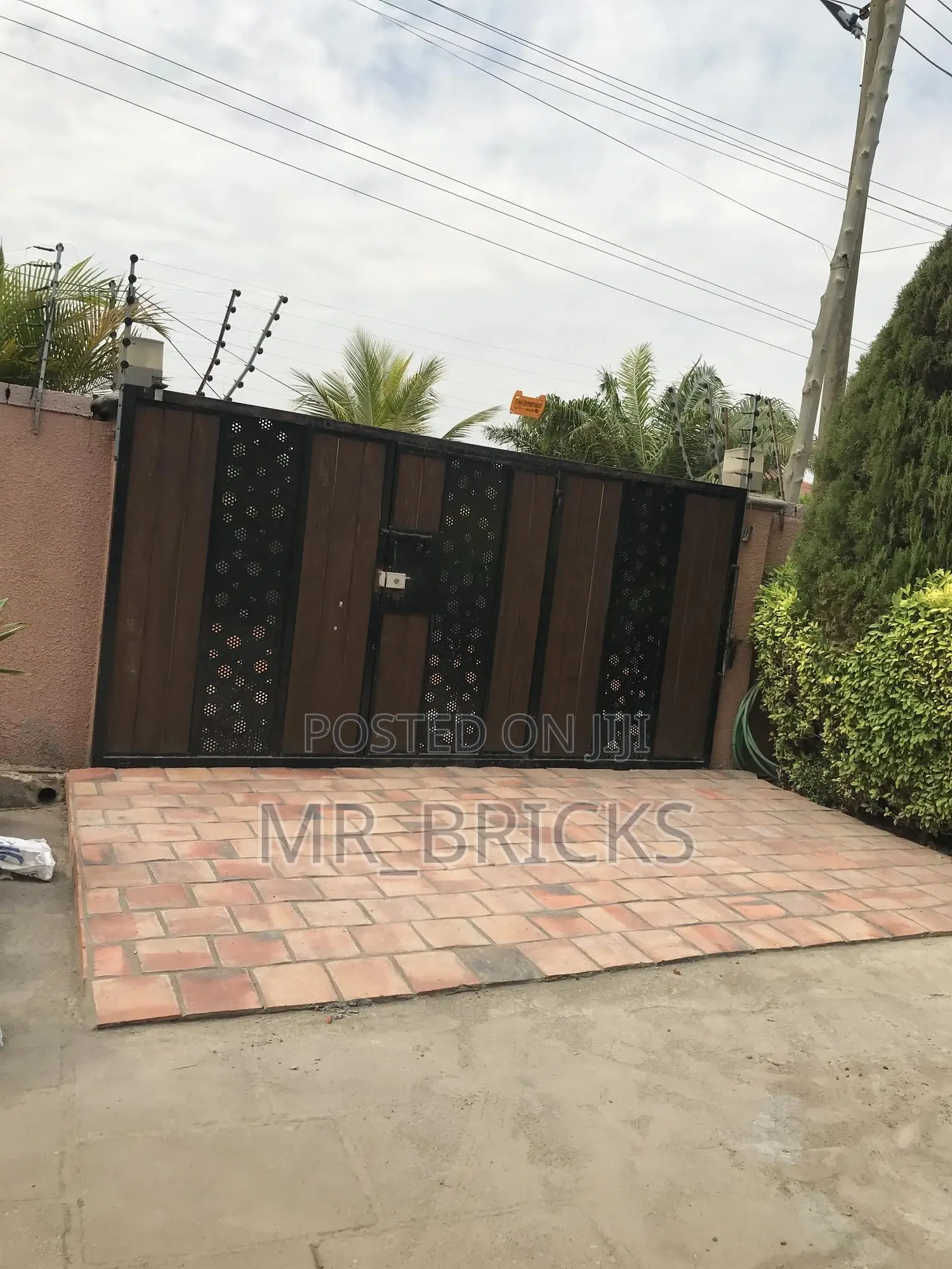 Quality And Beautiful Brick Tiles For Floor in Effutu Municipal ...