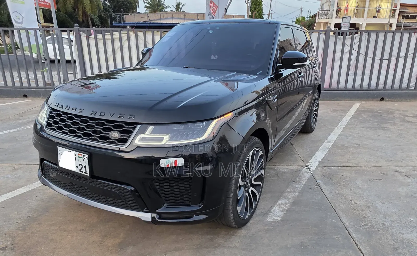 Rover Land 2020 Black in Spintex - Cars, Auto Gallery Gallery | Jiji.com.gh