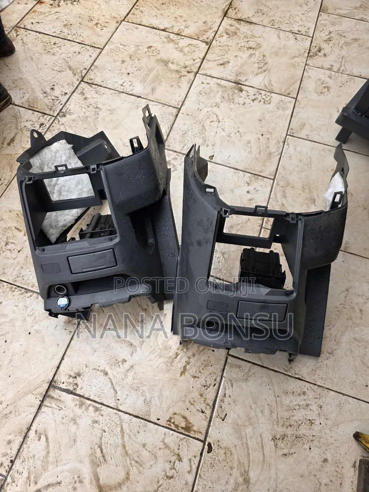 Toyota Voxy Drivers Console in Ridge - Vehicle Parts & Accessories ...