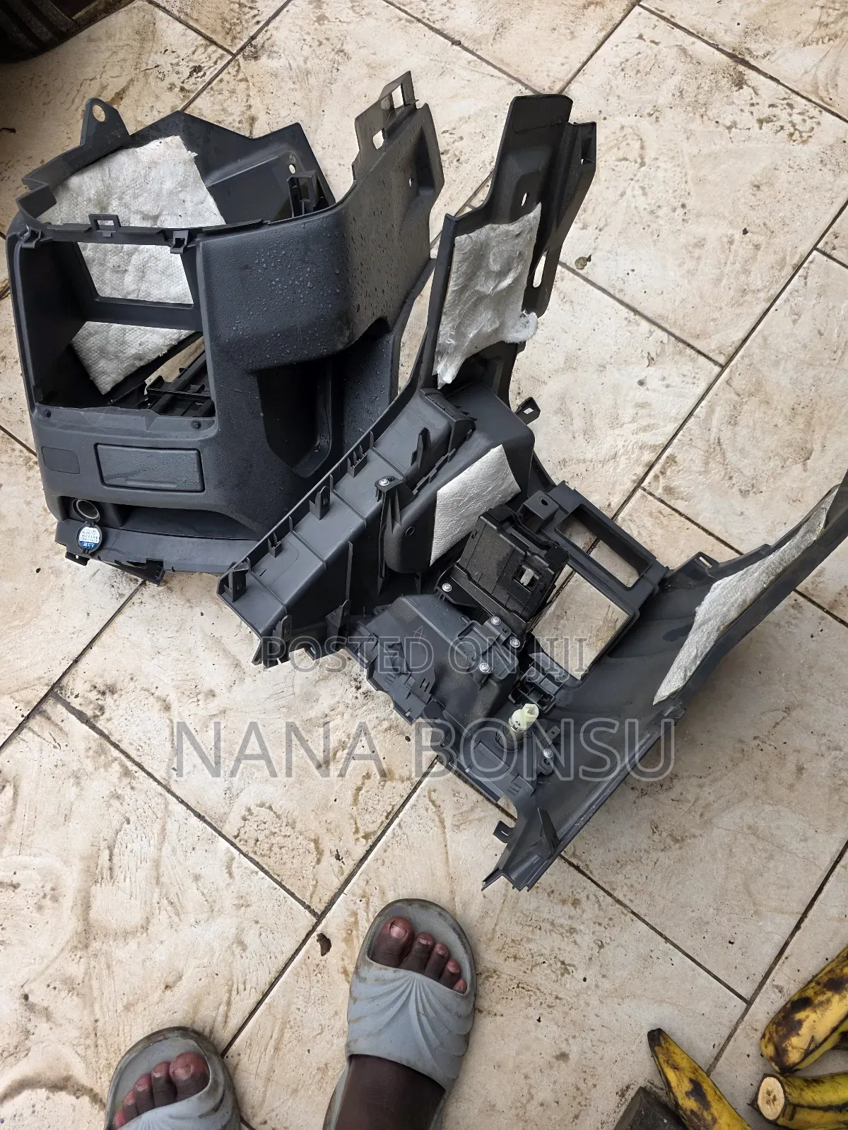 Toyota Voxy Drivers Console in Ridge - Vehicle Parts & Accessories ...